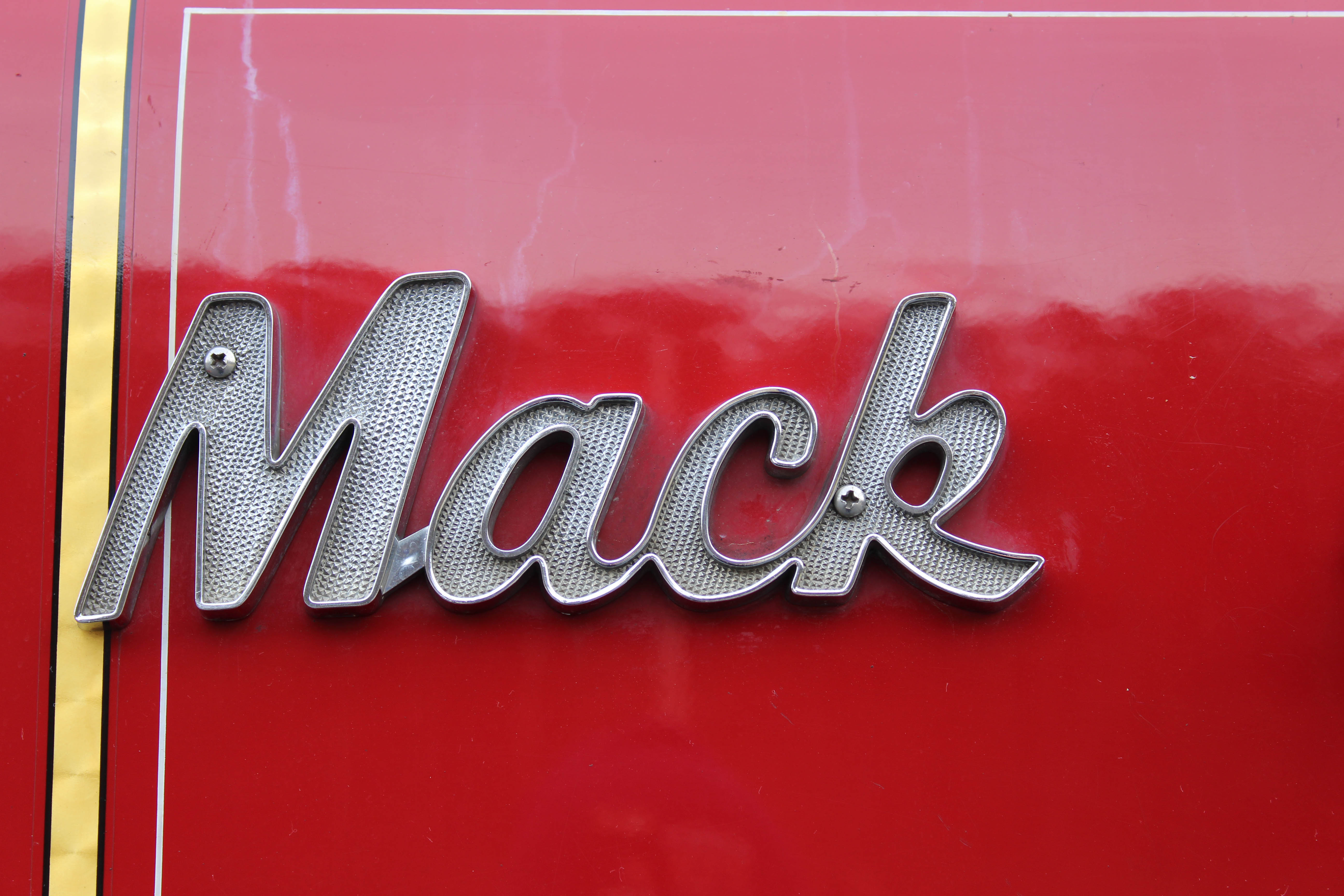 1986 Baker Mack 95' Tower | Used Truck Details