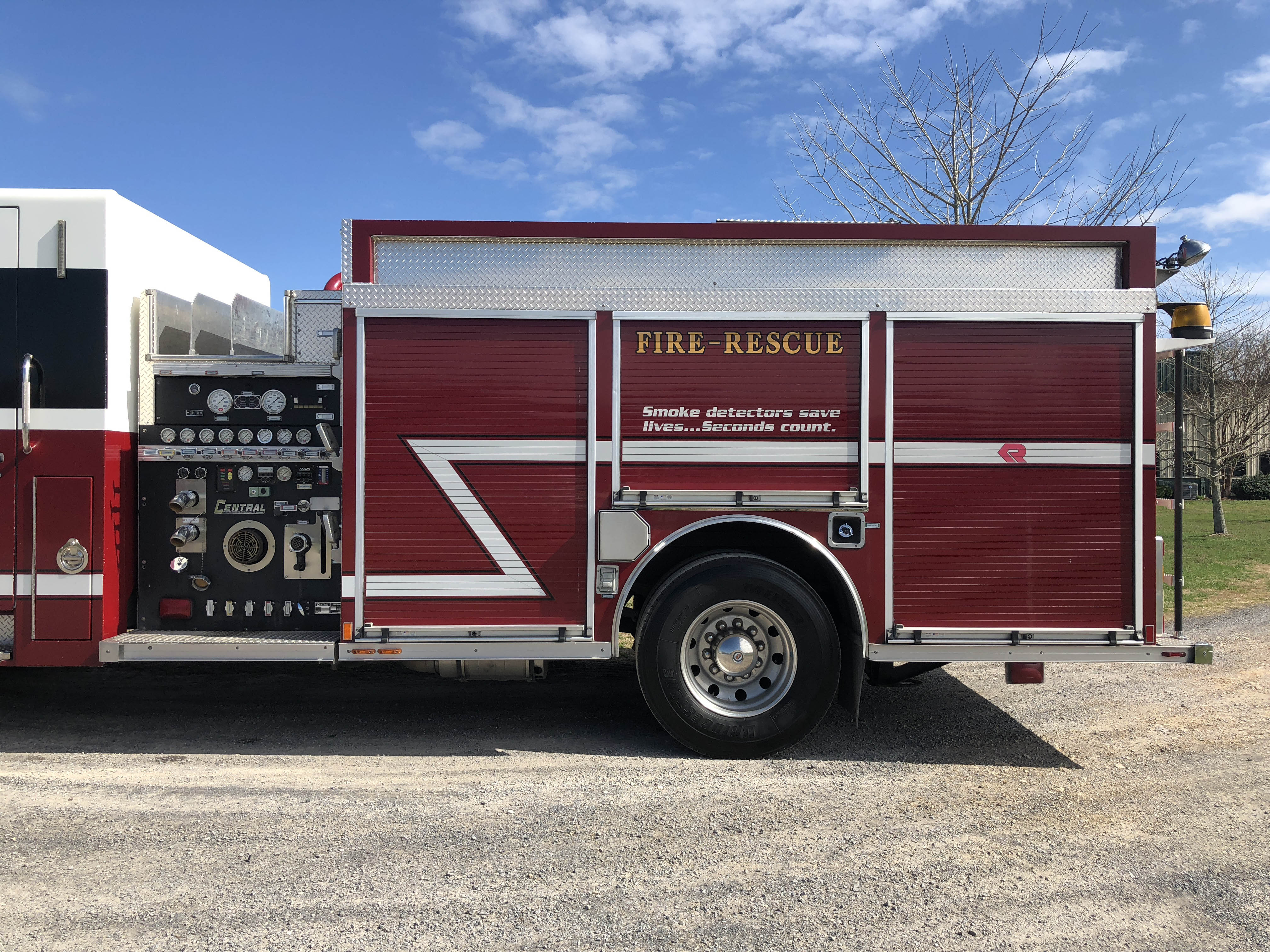2005 Rosenbauer Spartan Pumper | Used Truck Details