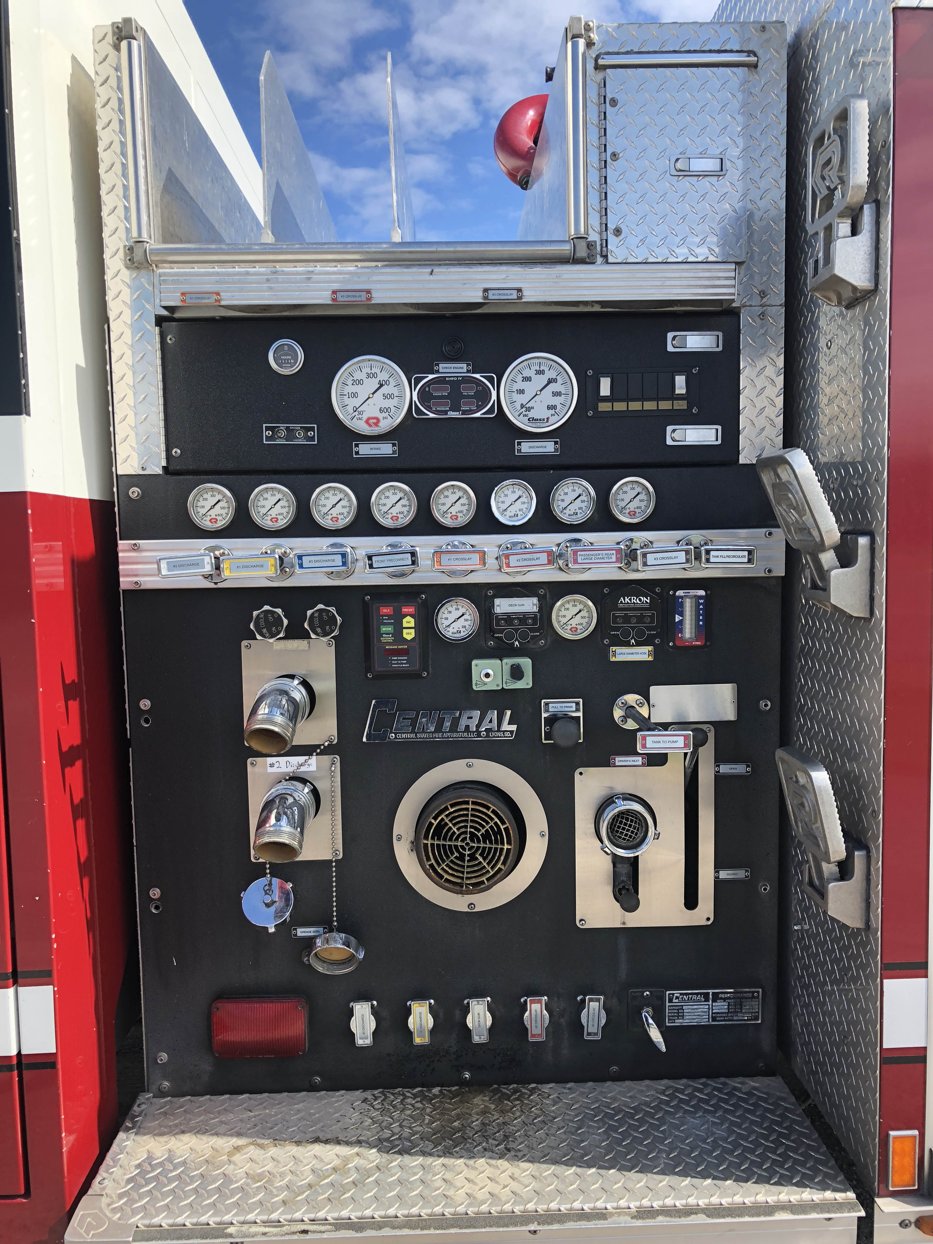 2005 Rosenbauer Spartan Pumper | Used Truck Details