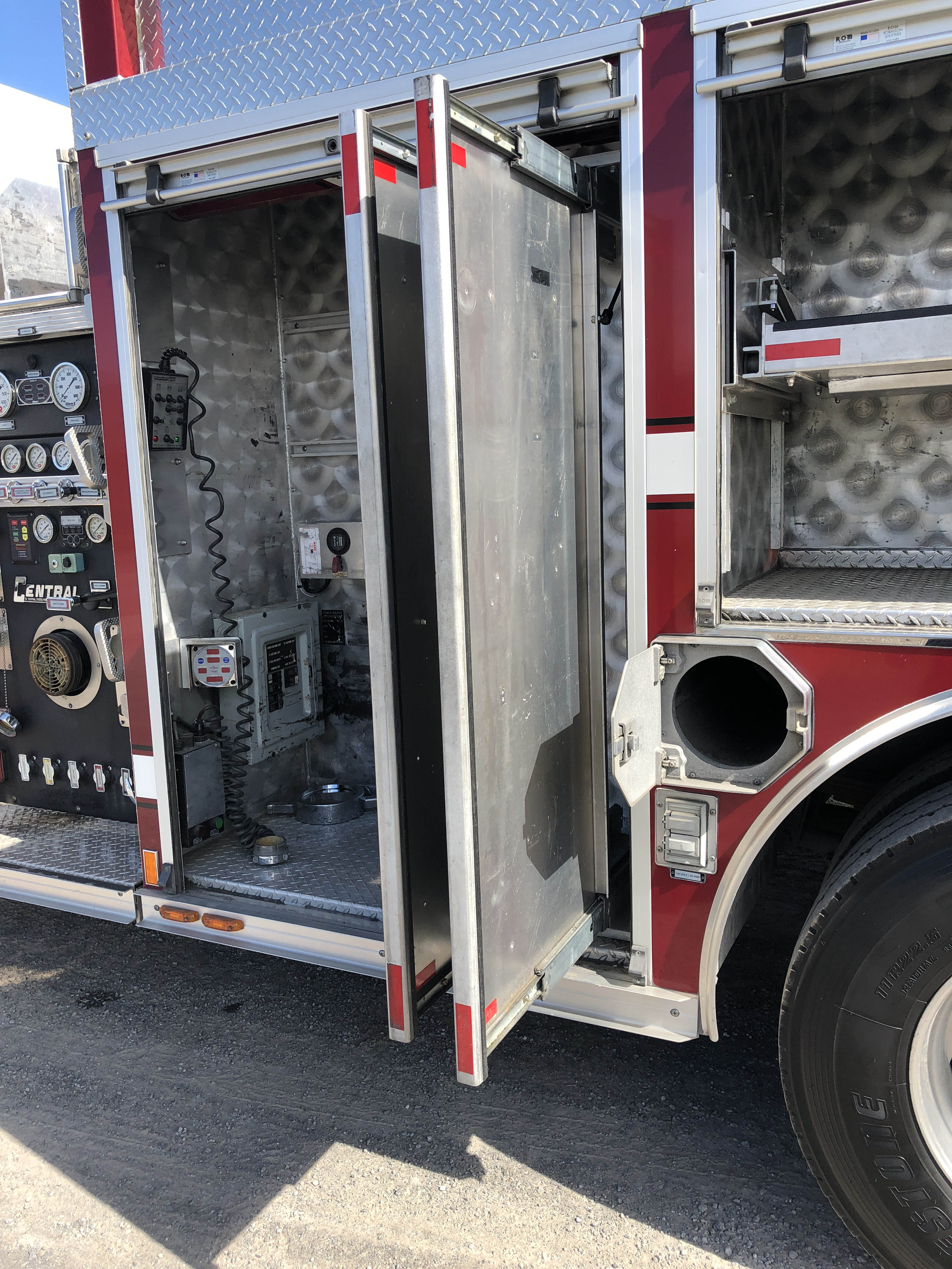 2005 Rosenbauer Spartan Pumper | Used Truck Details