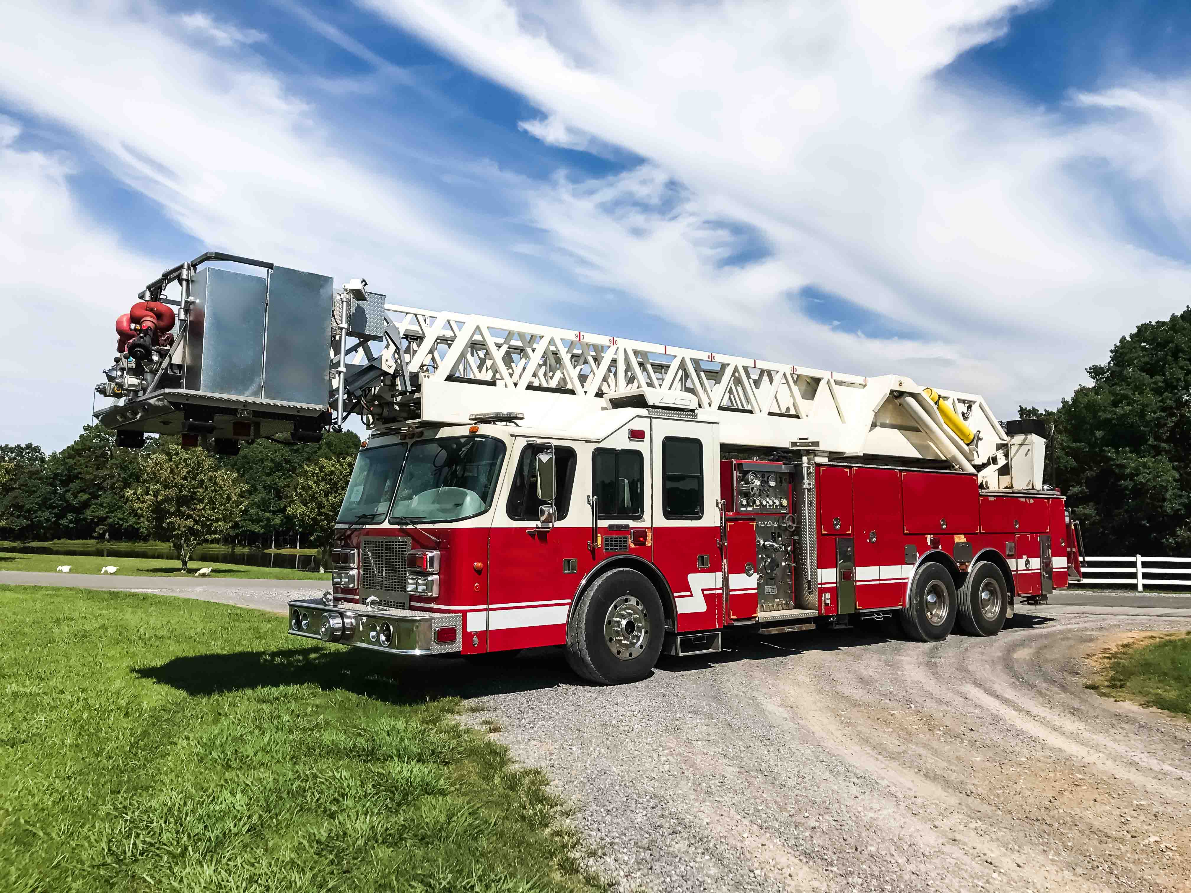 1996 Simon Duplex 102' Aerial | Used Truck Details