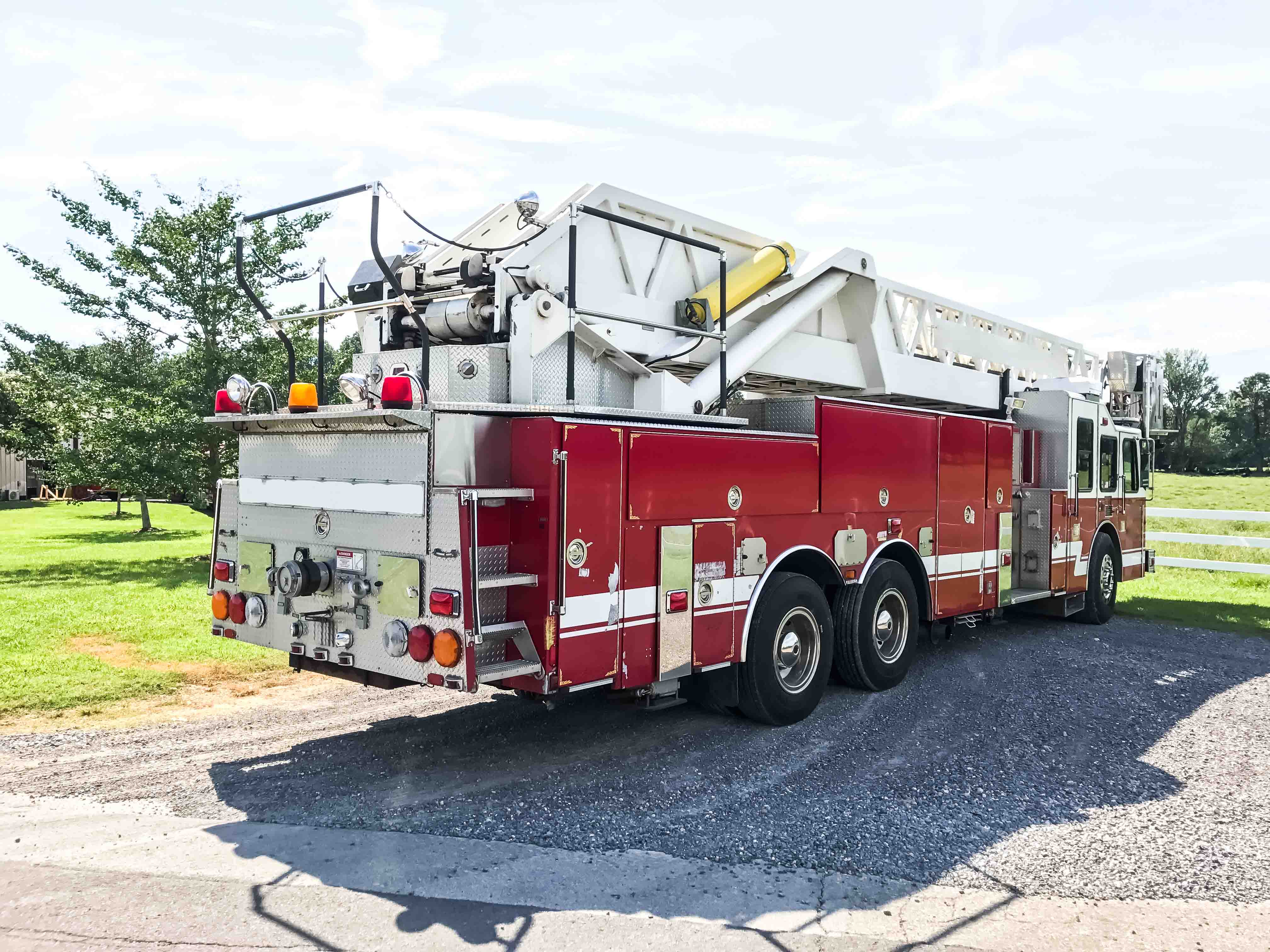 1996 Simon Duplex 102' Aerial | Used Truck Details