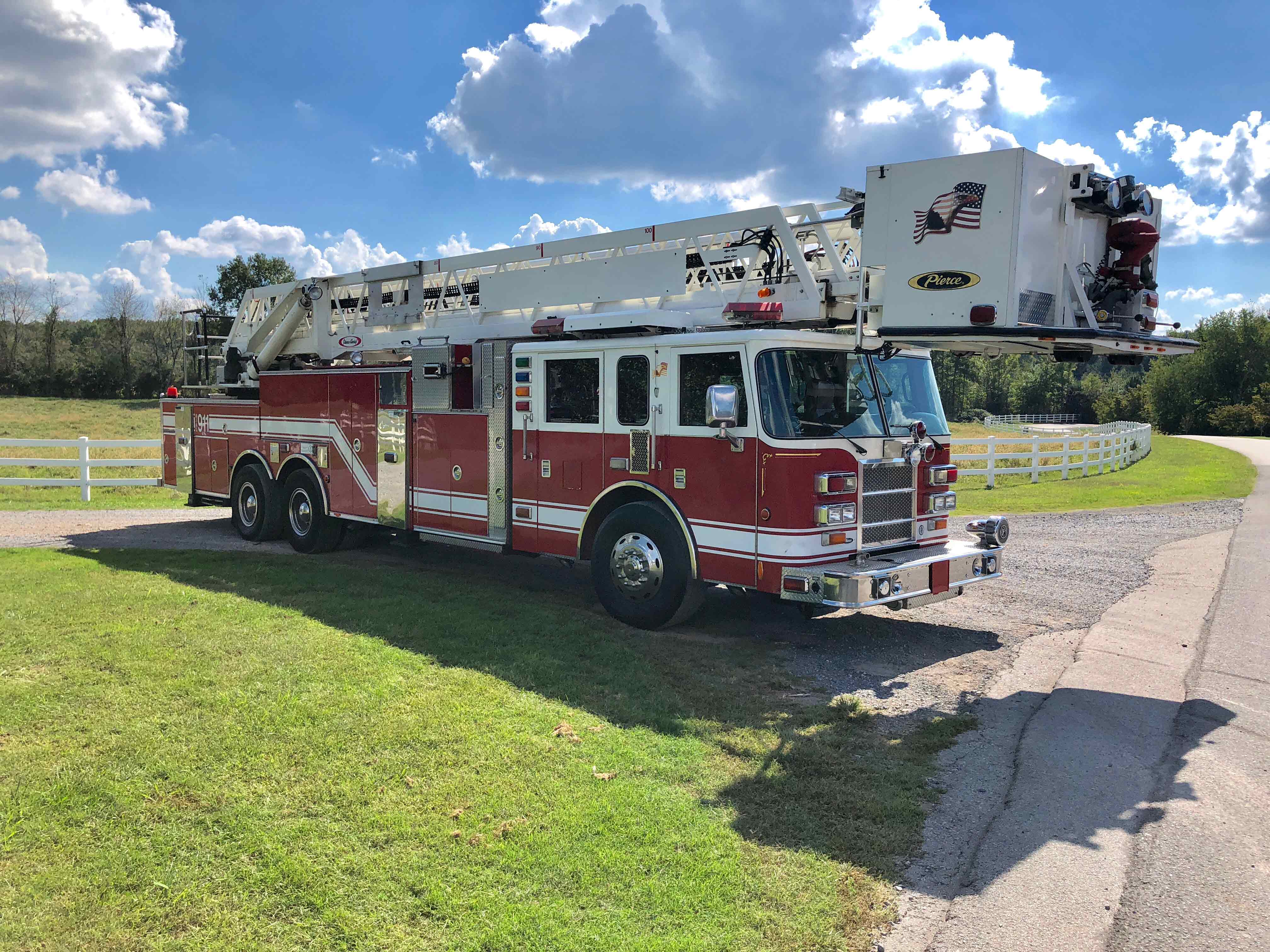 2002 Pierce 100' Platform | Used Truck Details