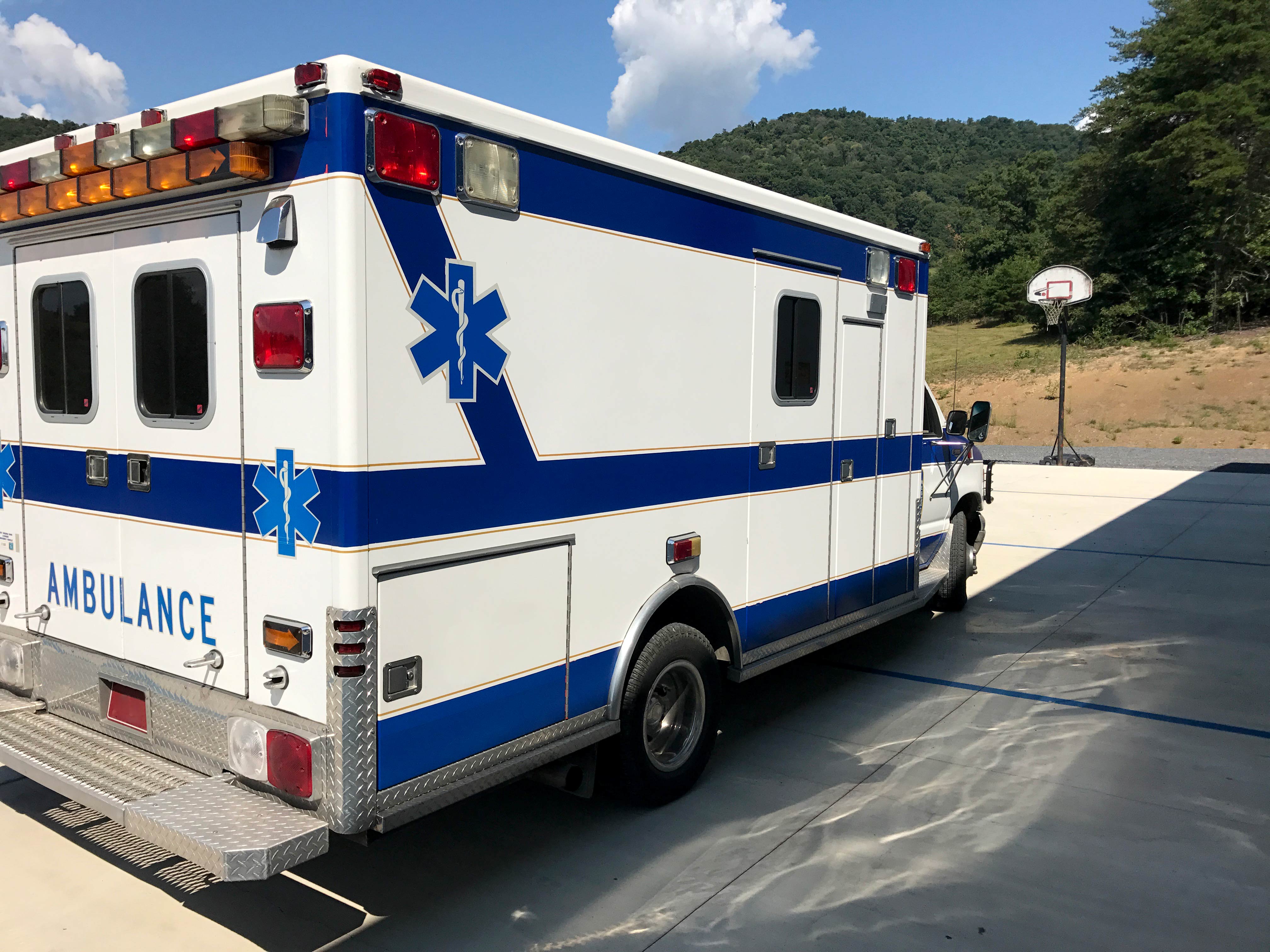 1997 Marque Ford E-350 Ambulance | Used Truck Details