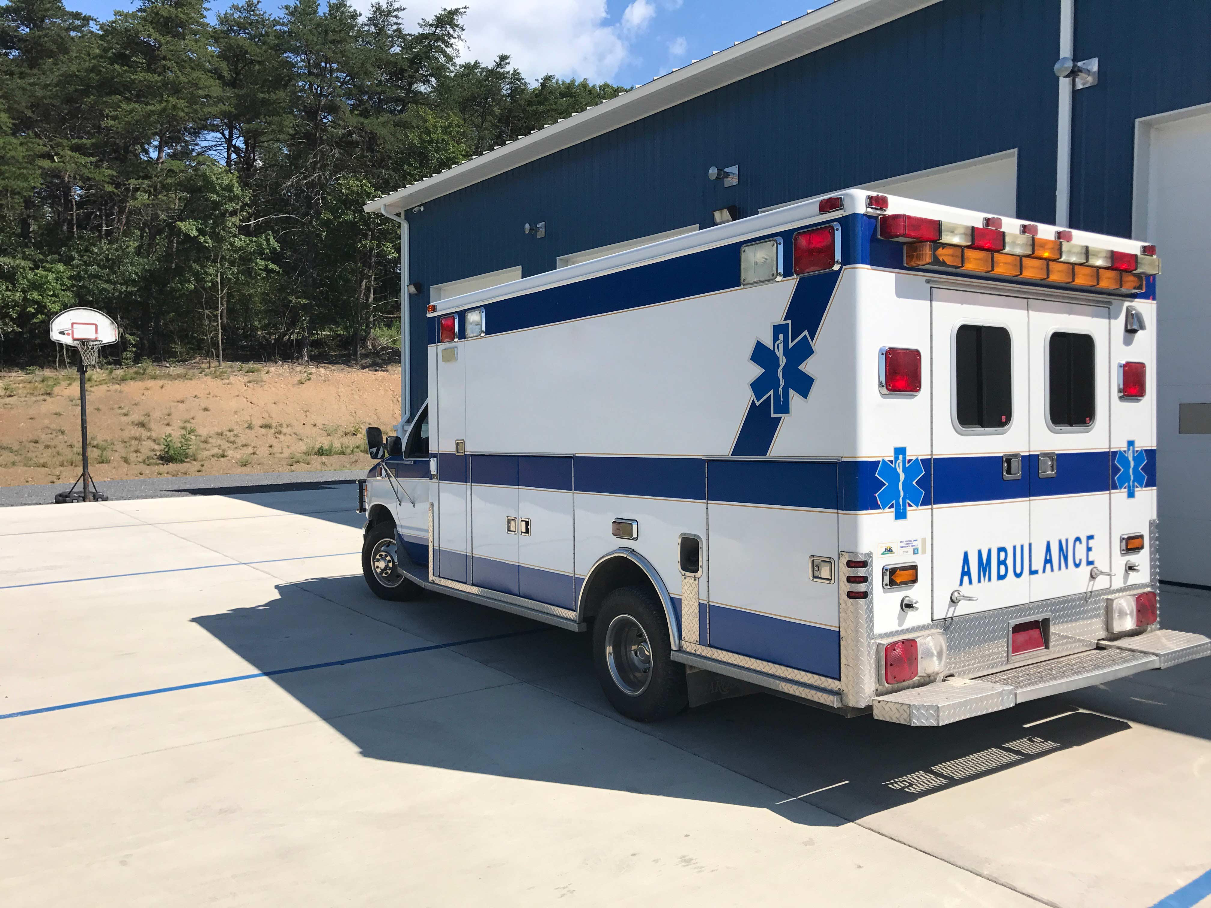 1997 Marque Ford E-350 Ambulance | Used Truck Details