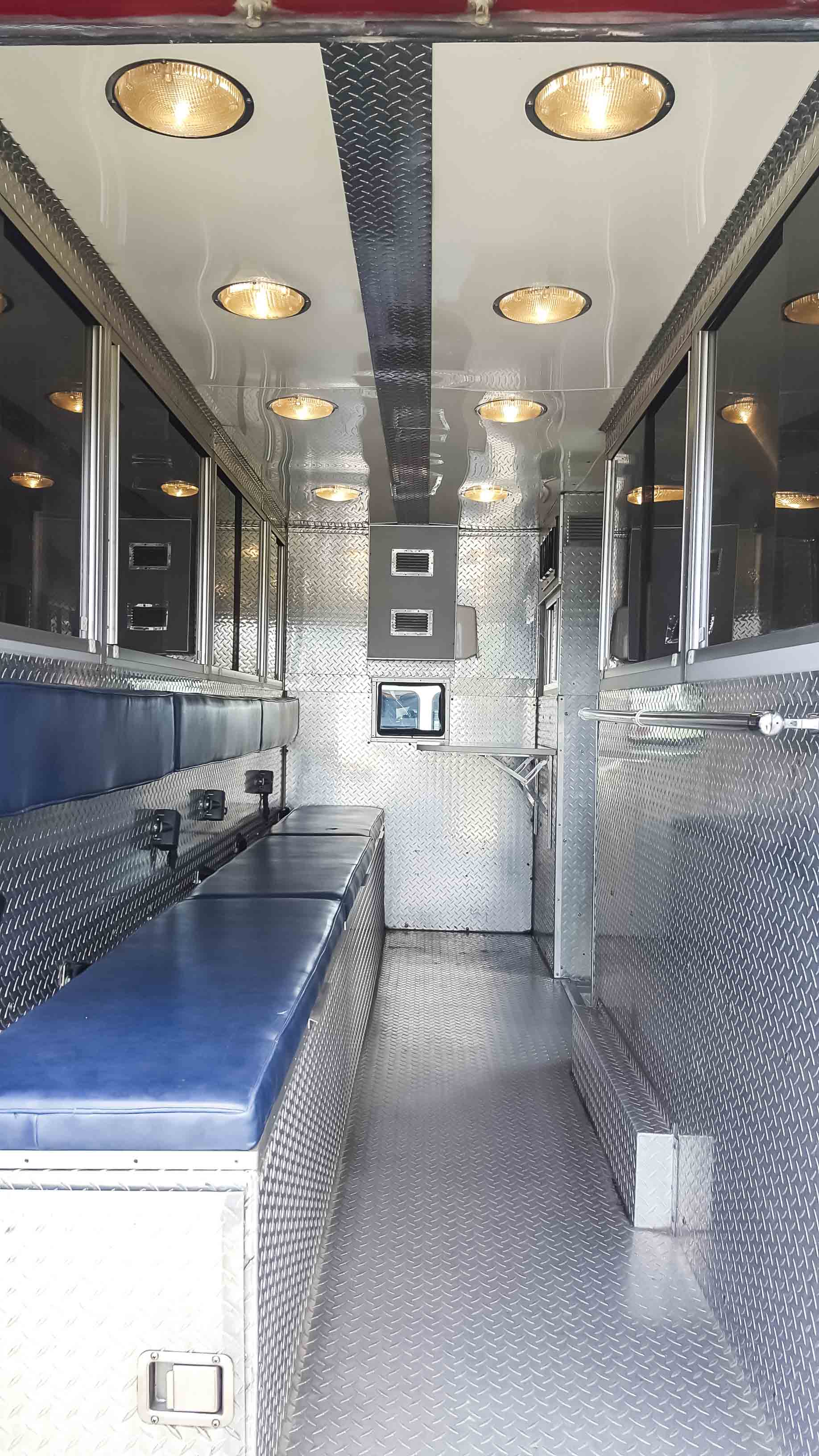 1995 International Walk-In Rescue | Used Truck Details