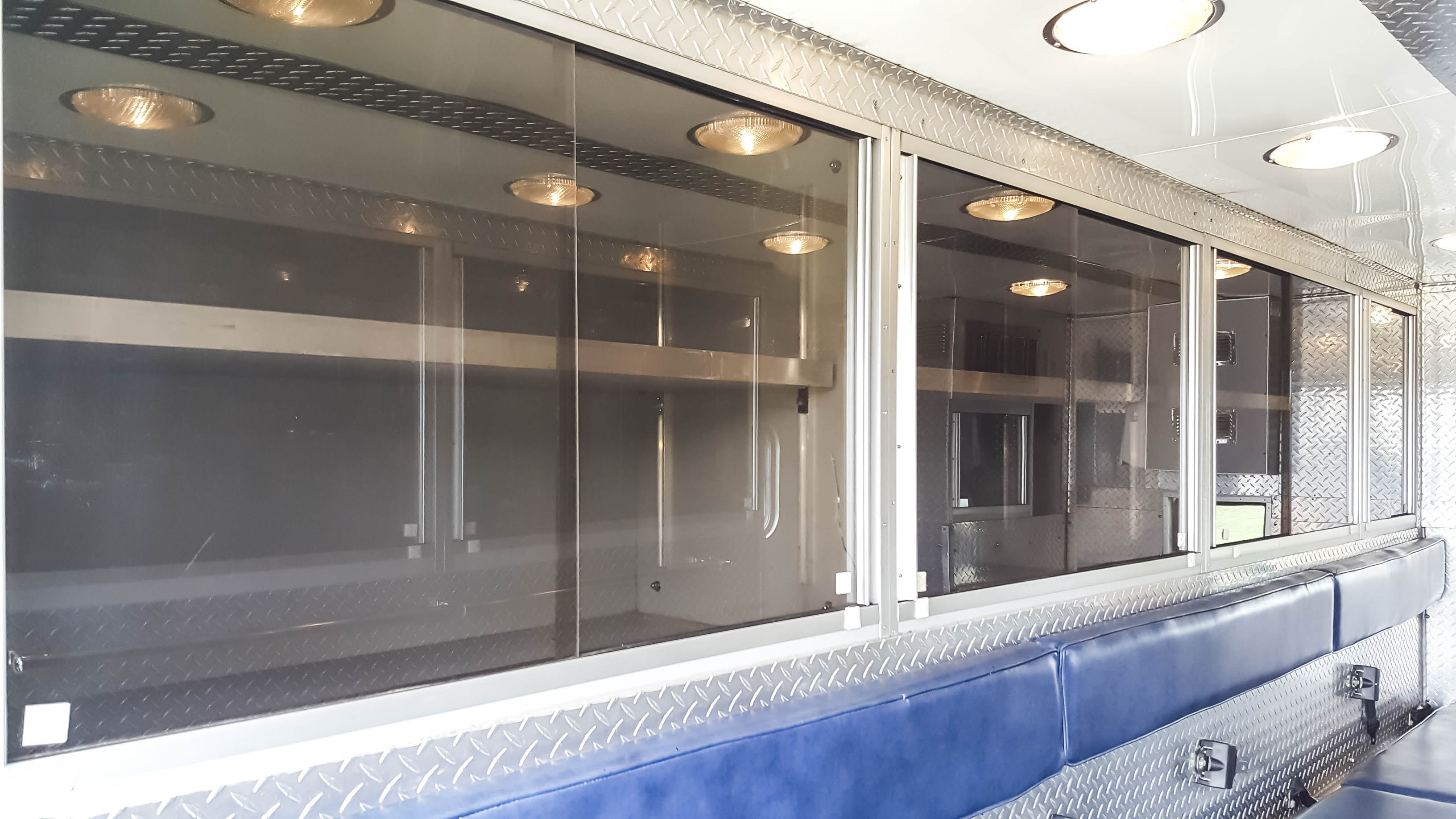 1995 International Walk-In Rescue | Used Truck Details