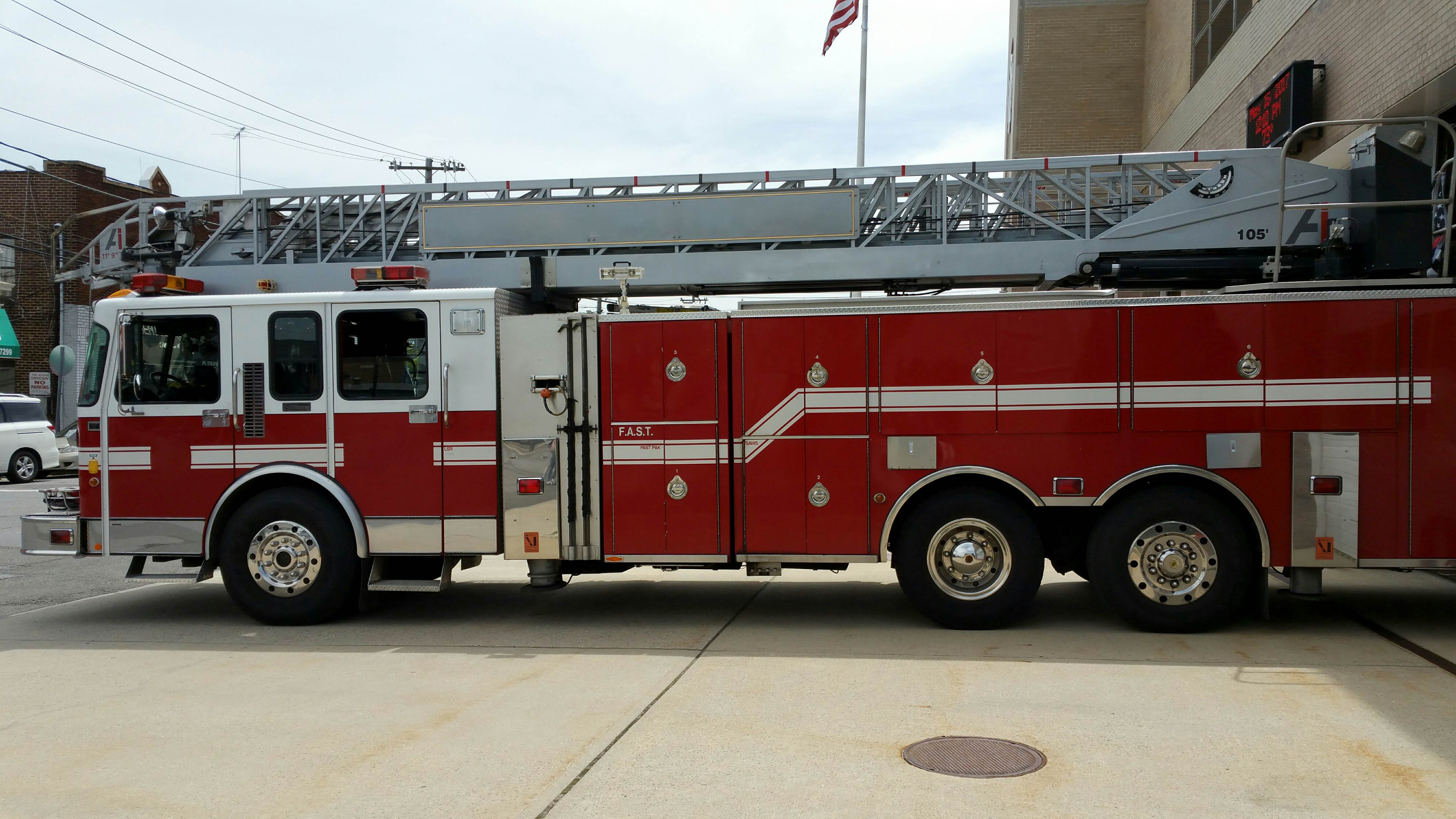 1997 RD Murray Spartan 105' Aerial | Used Truck Details