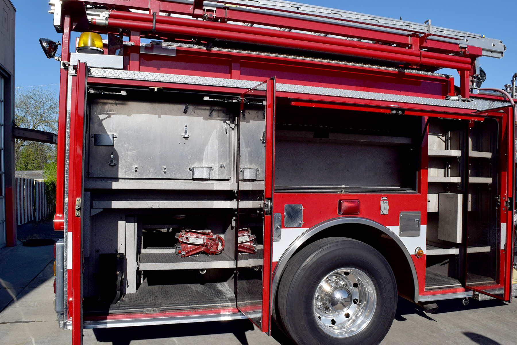 2003 Pierce Quantum Pumper | Used Truck Details