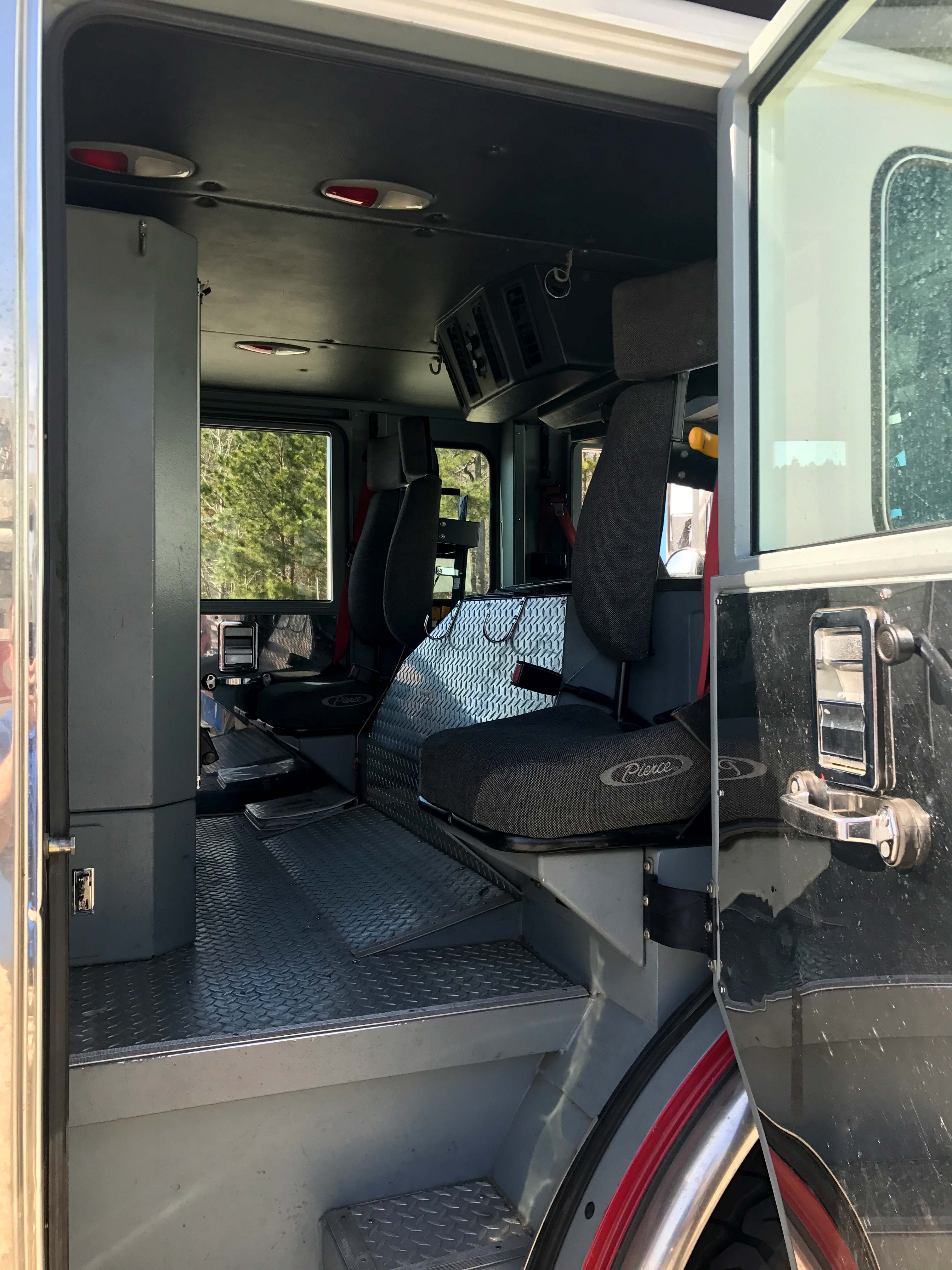 2005 Pierce Dash 105' Quint | Used Truck Details
