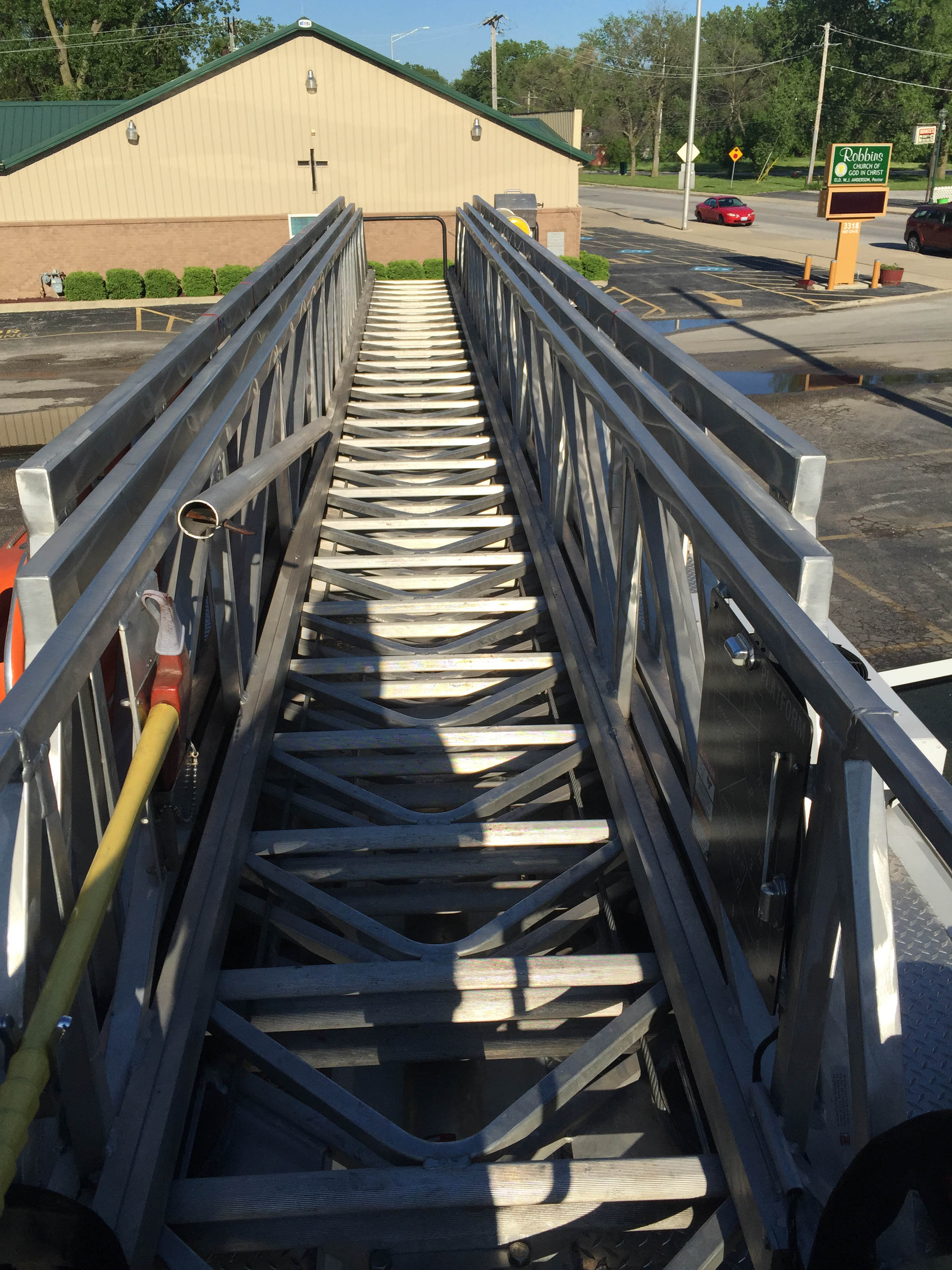 2003 E-One Cyclone 95' Tower | Used Truck Details