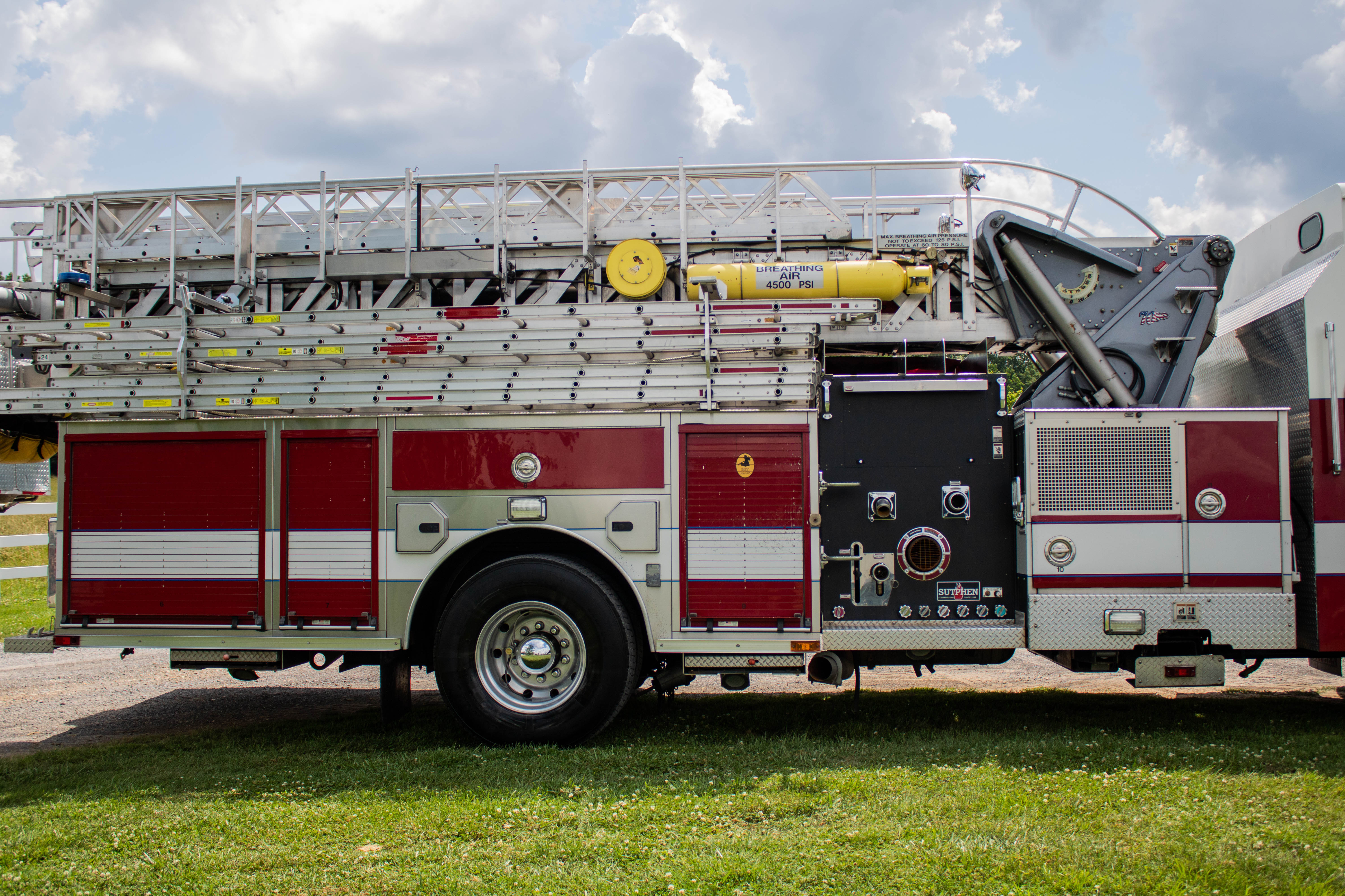 2008 Sutphen 70' Mid-Mount Platform | Used Truck Details