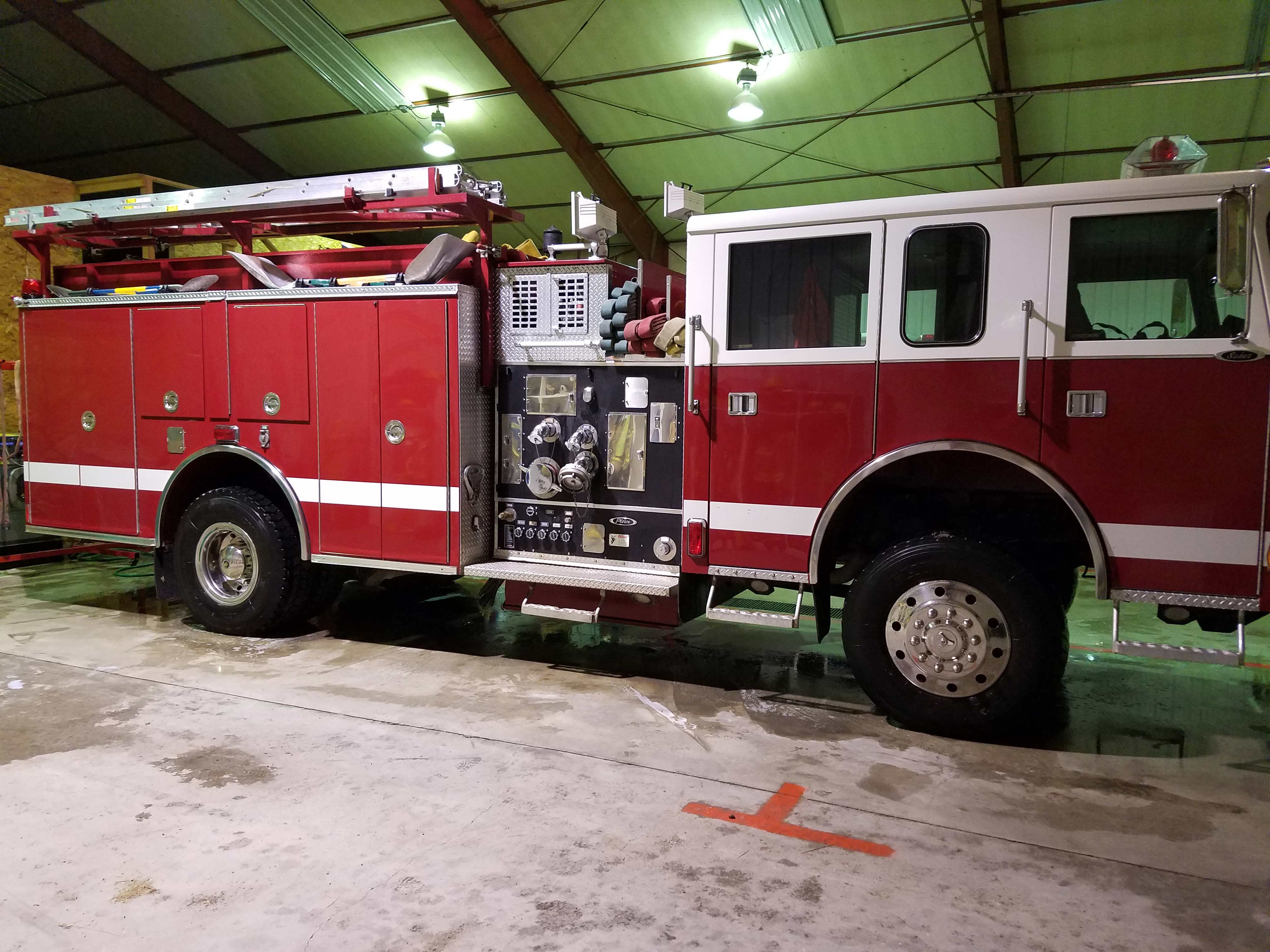 1999 Pierce Saber 4x4 Pumper | Used Truck Details