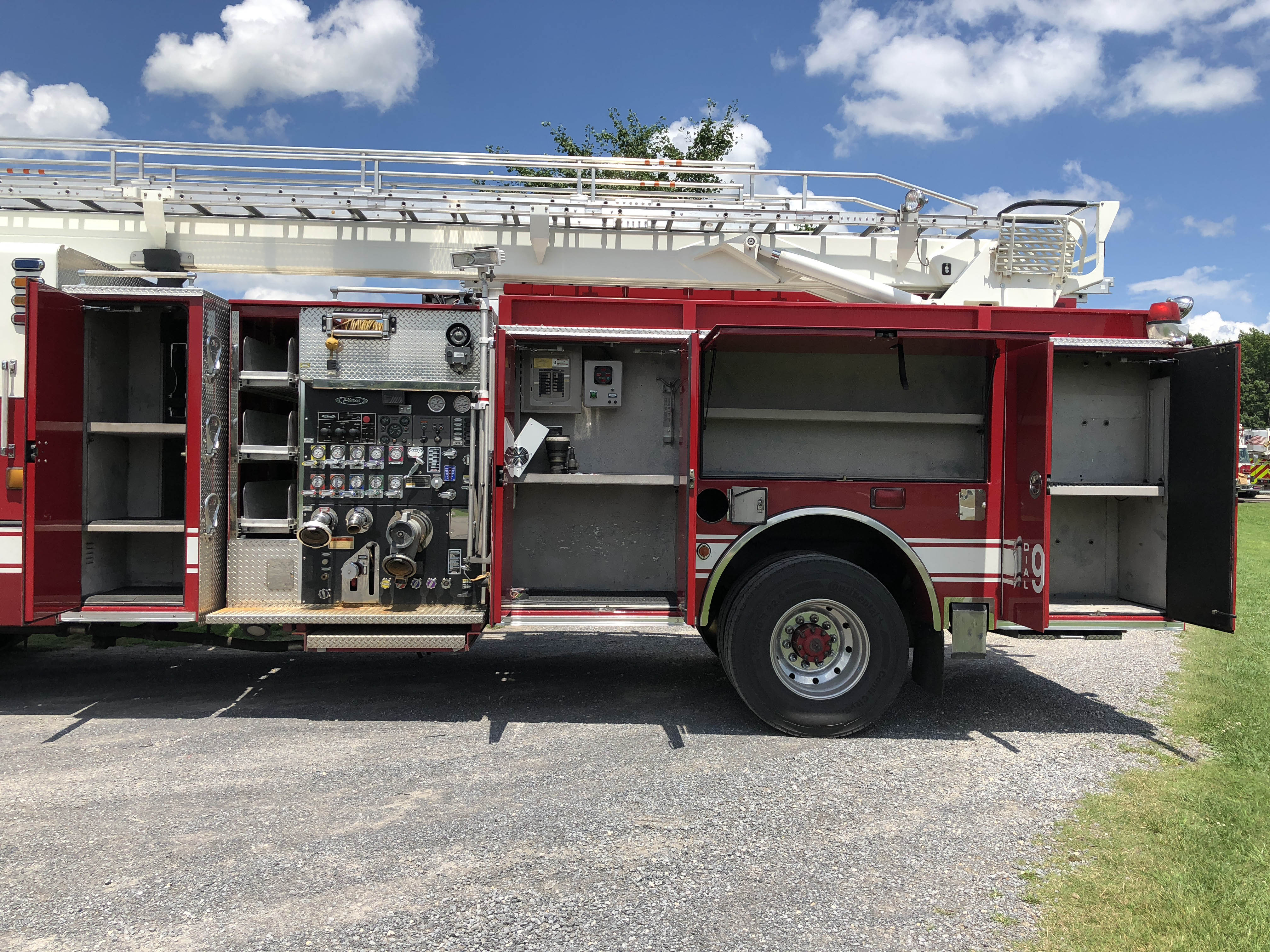 2004 Pierce 61' Skyboom | Used Truck Details