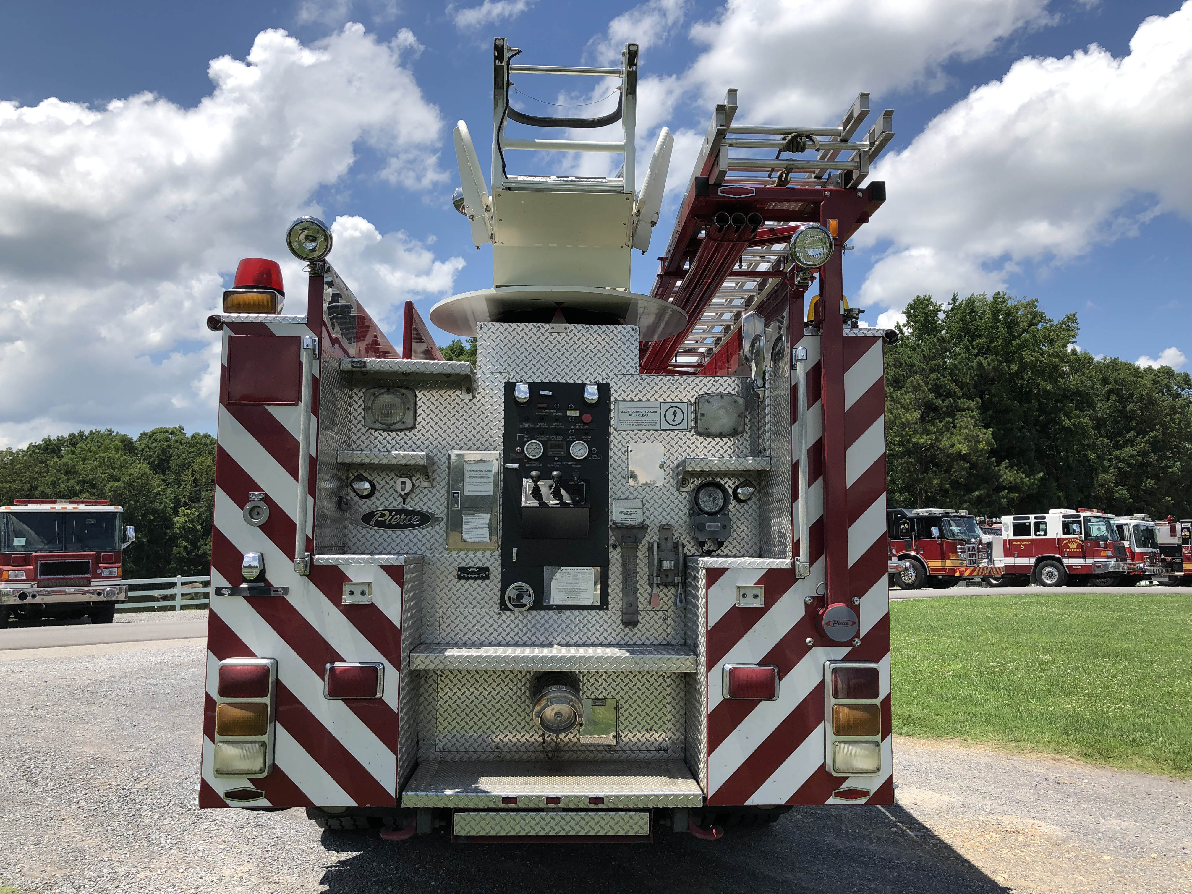 2004 Pierce 61' Skyboom | Used Truck Details