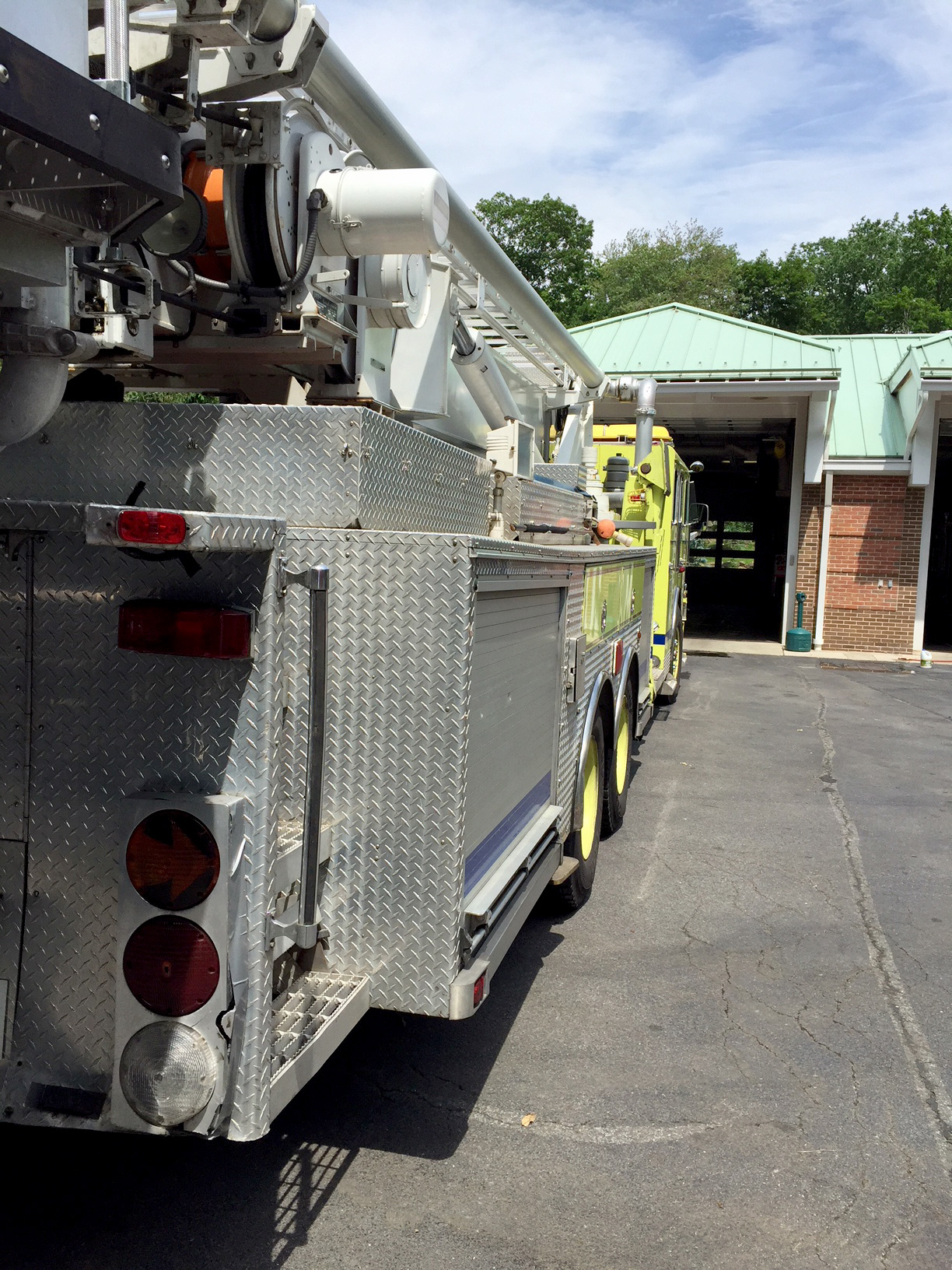 1994 Seagrave Saulsbury 95' Aerialscope | Used Truck Details