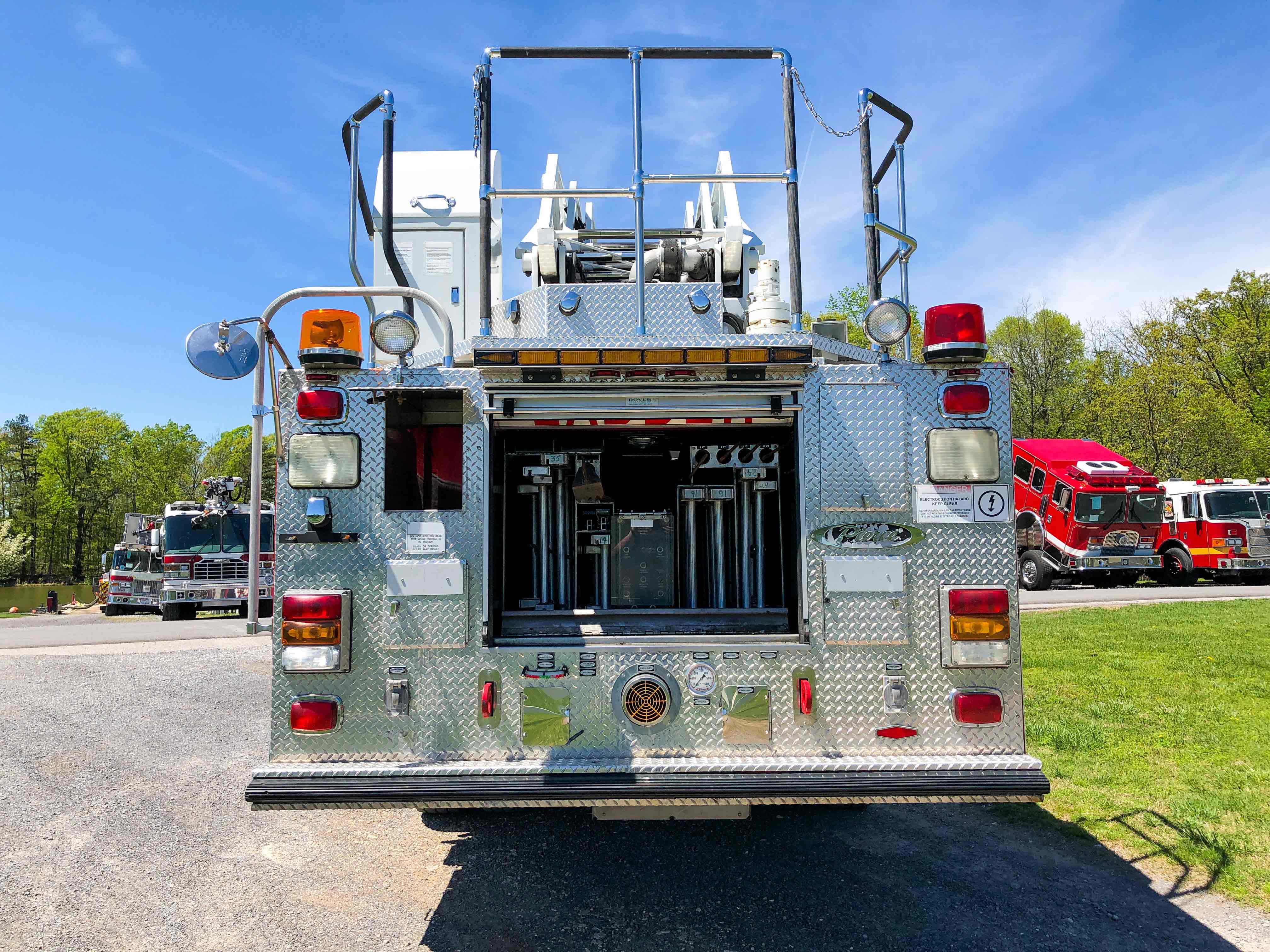 2001 Pierce 75' Quint | Used Truck Details