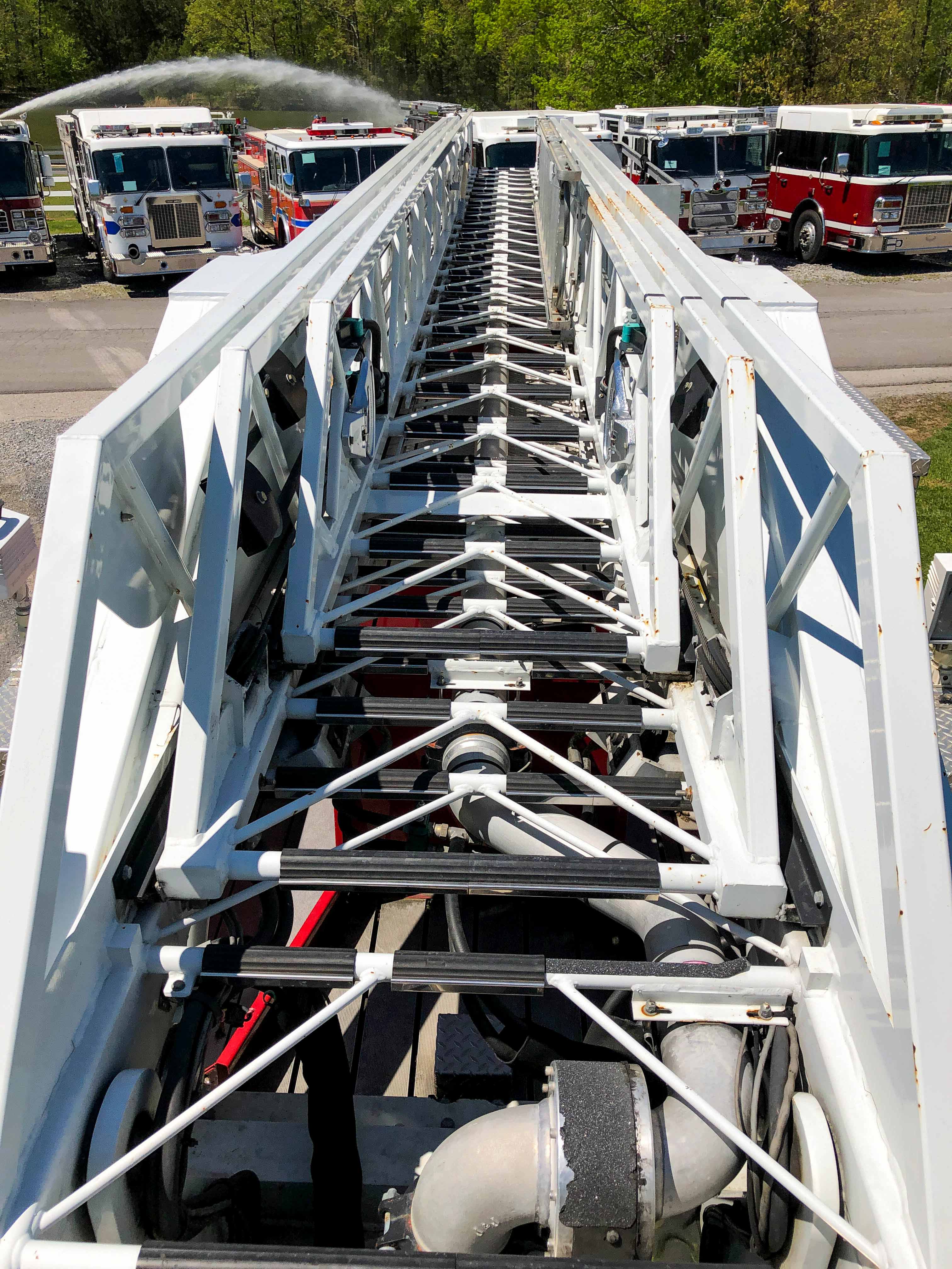 2001 Pierce 75' Quint | Used Truck Details