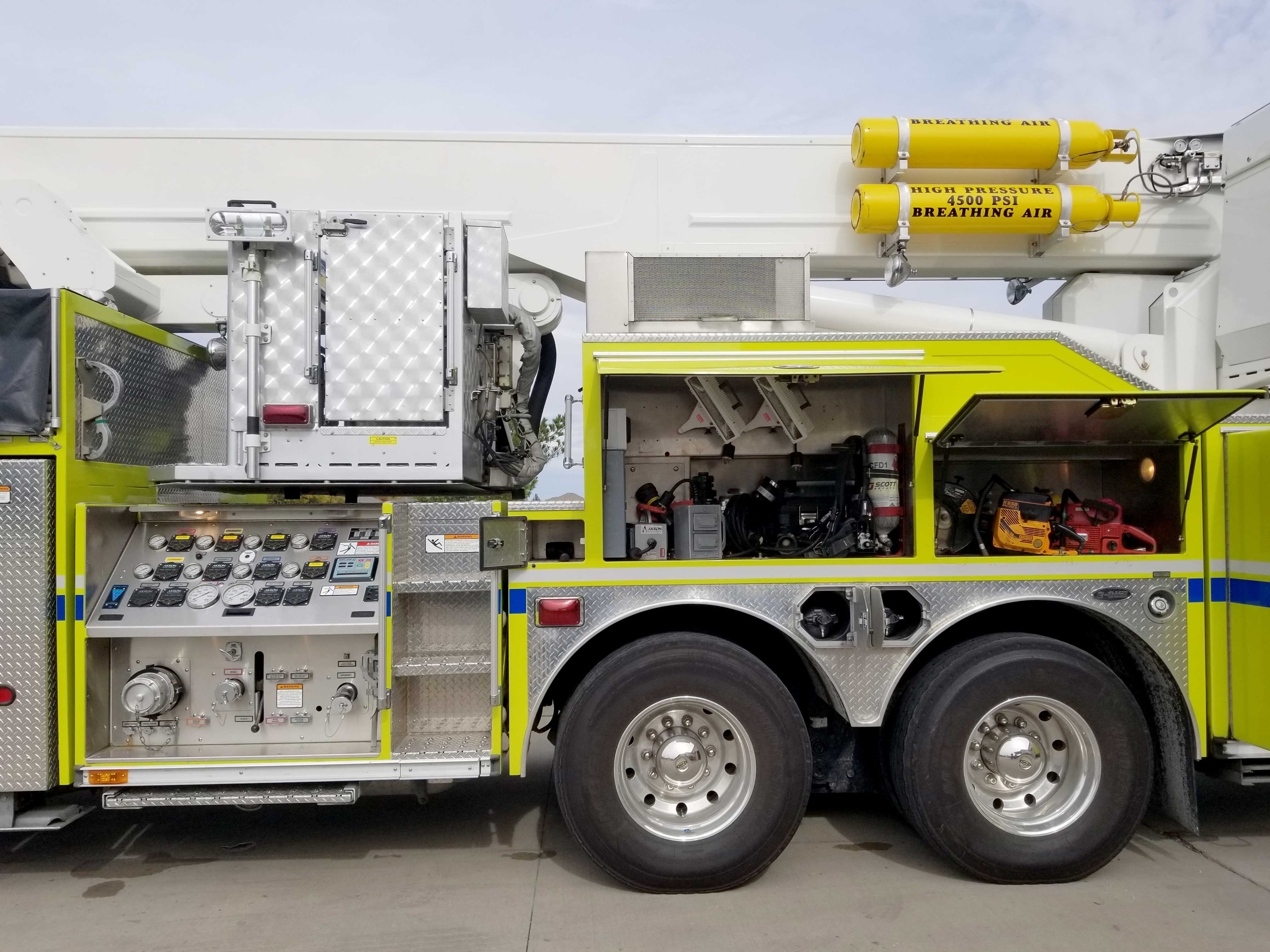 2006 E-One Bronto 100' Skylift | Used Truck Details