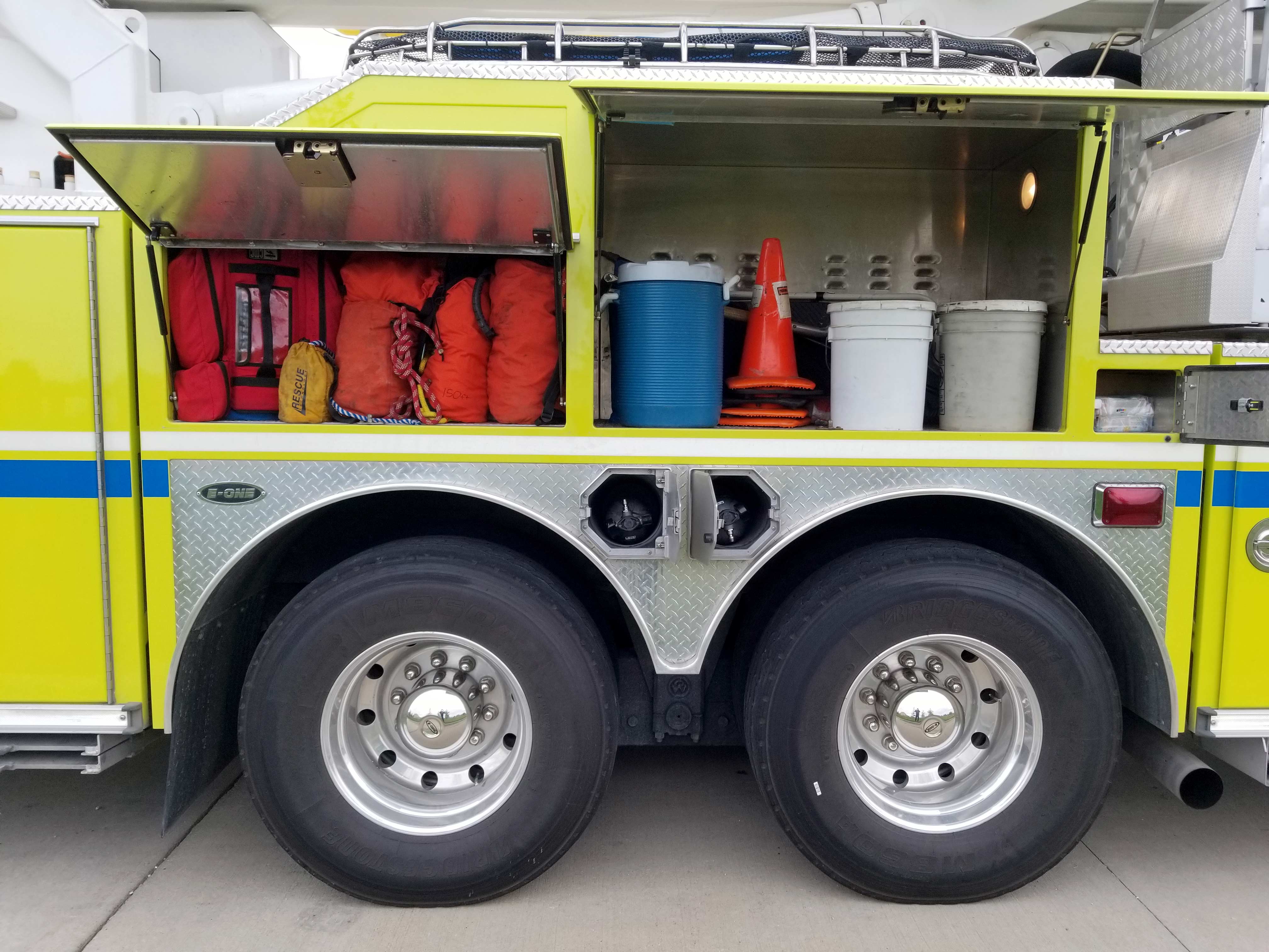 2006 E-One Bronto 100' Skylift | Used Truck Details