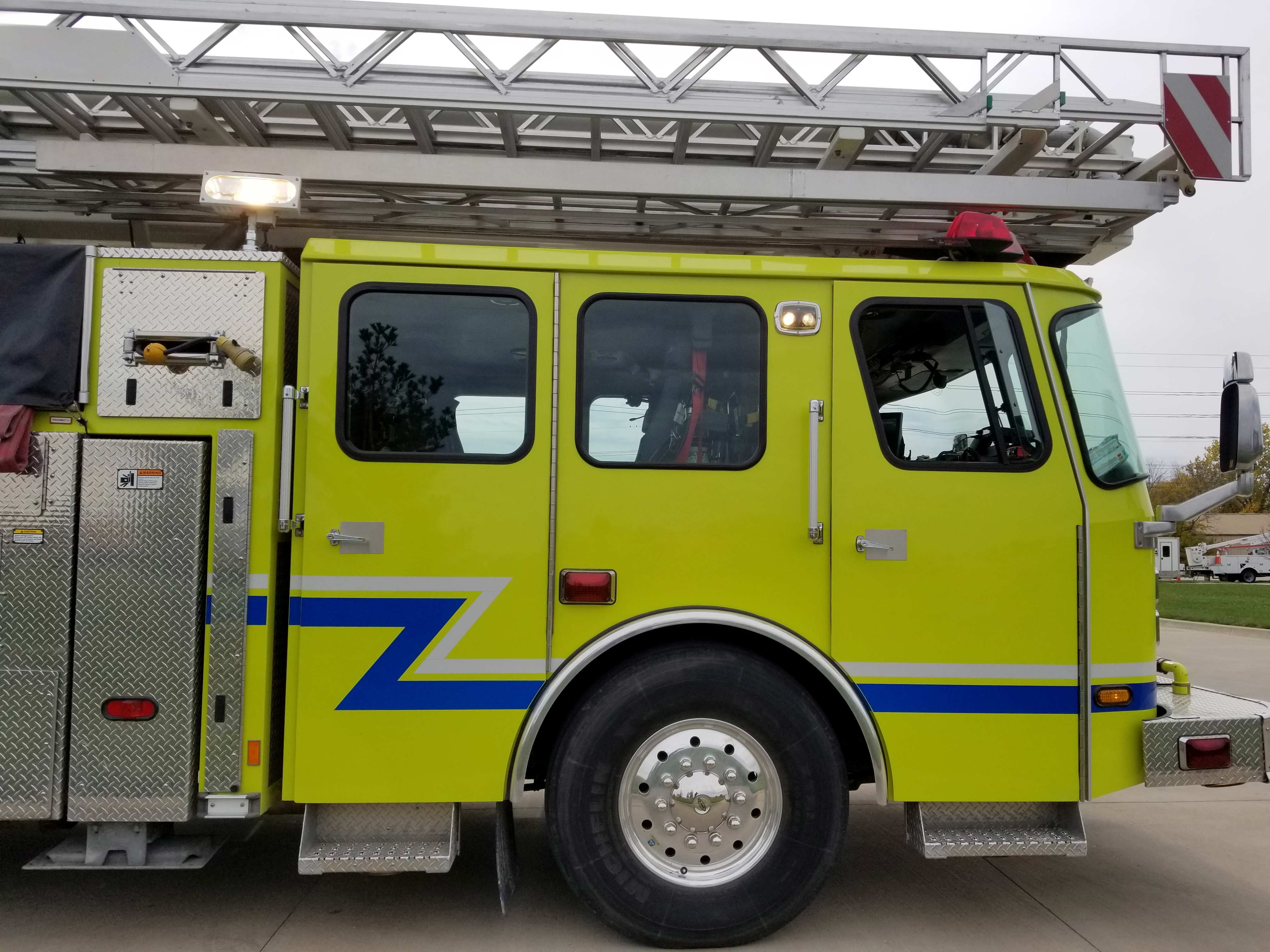 2006 E-One Bronto 100' Skylift | Used Truck Details