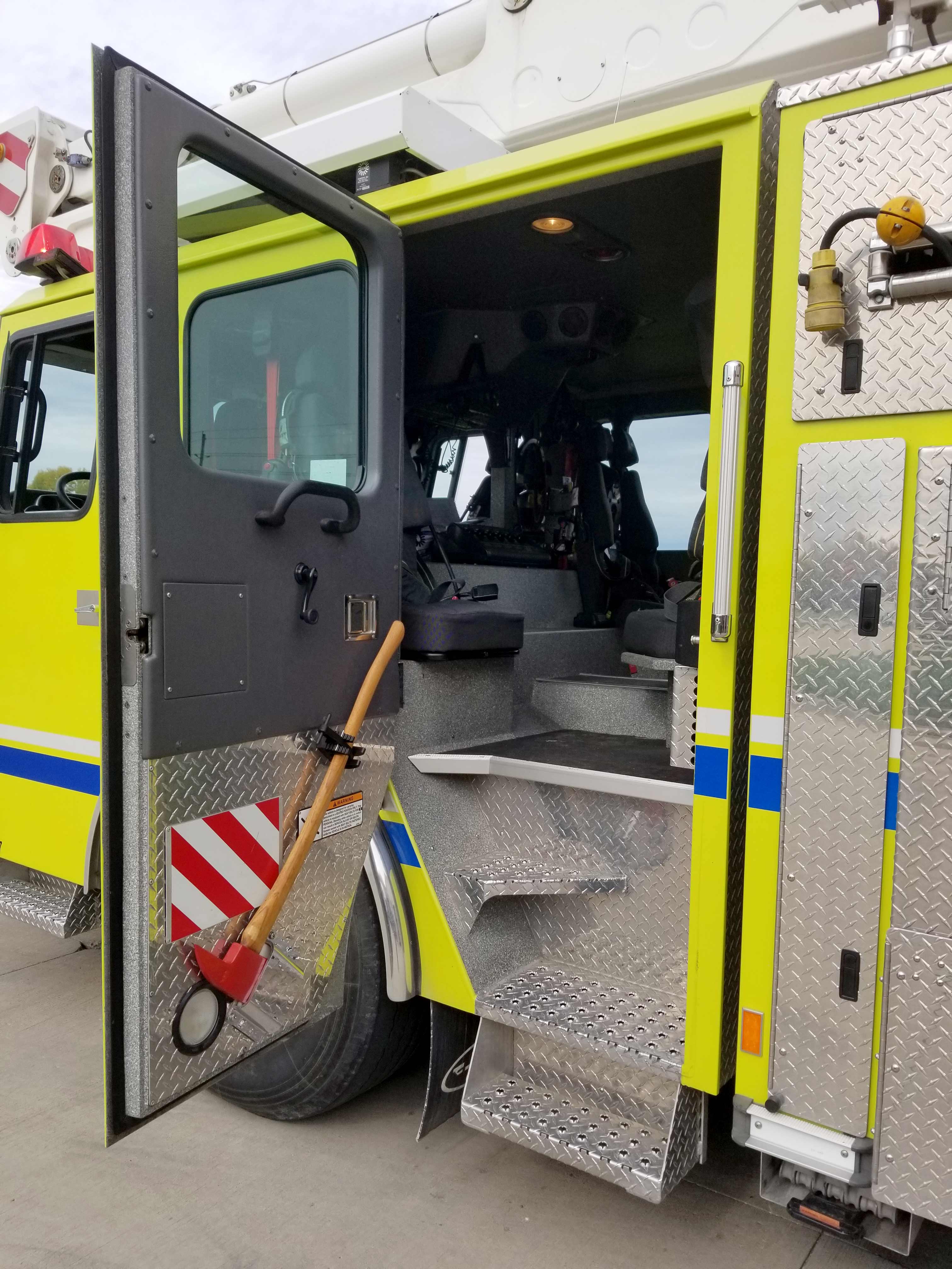 2006 E-One Bronto 100' Skylift | Used Truck Details