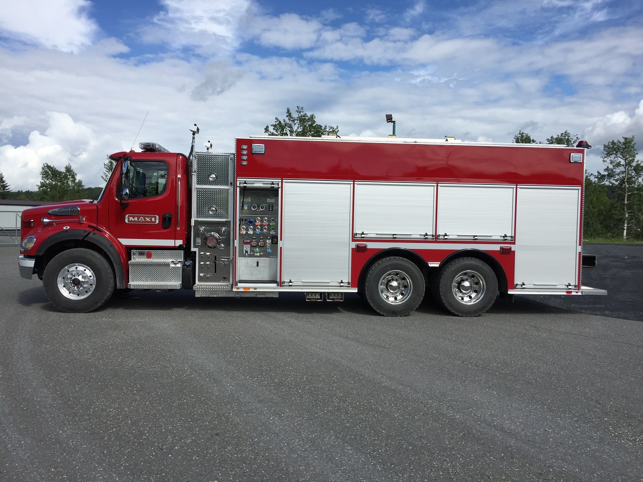 2017 Maxi Metal Freightliner Pumper Tanker | Used Truck Details