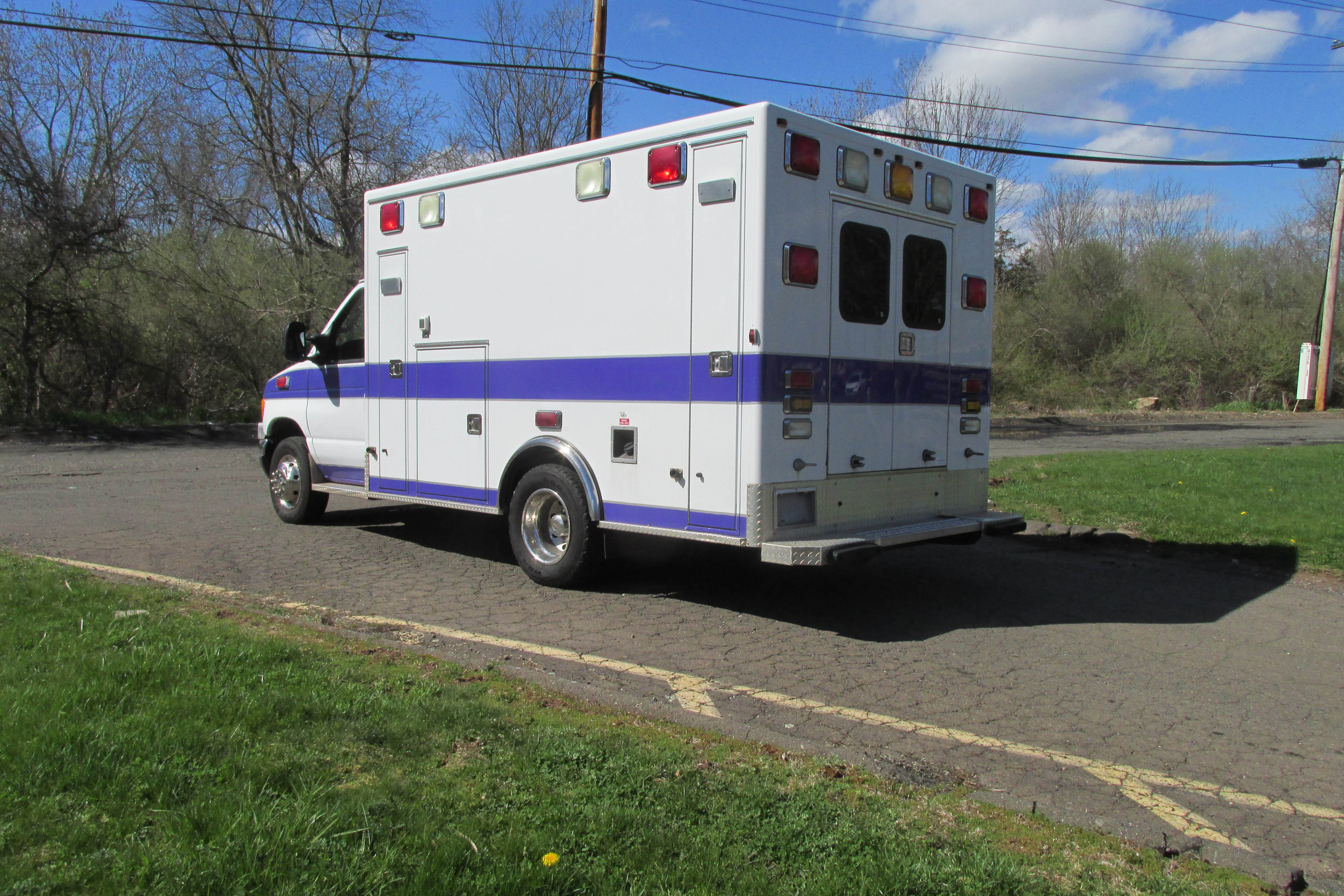 2006 Ford Econoline Ambulance | Used Truck Details