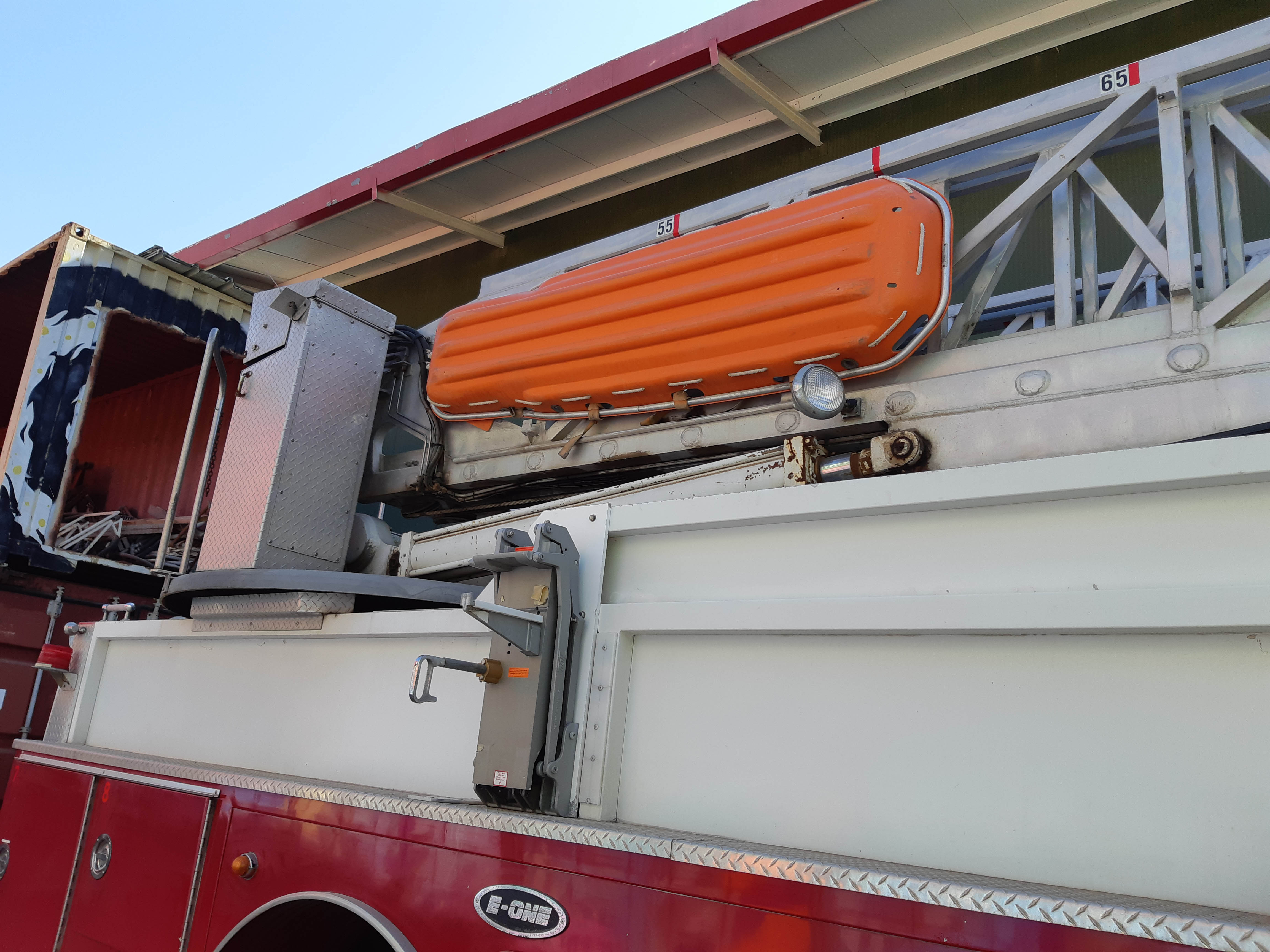 1991 E-One 92' Platform | Used Truck Details
