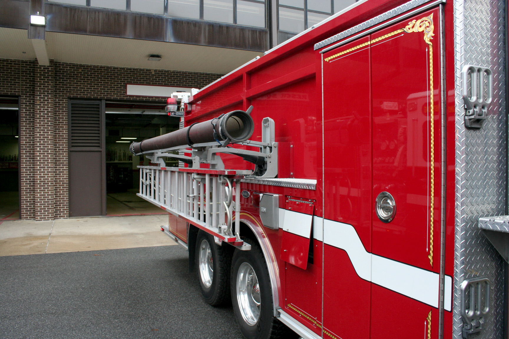 2004 E-One Cyclone Pumper Tanker | Used Truck Details