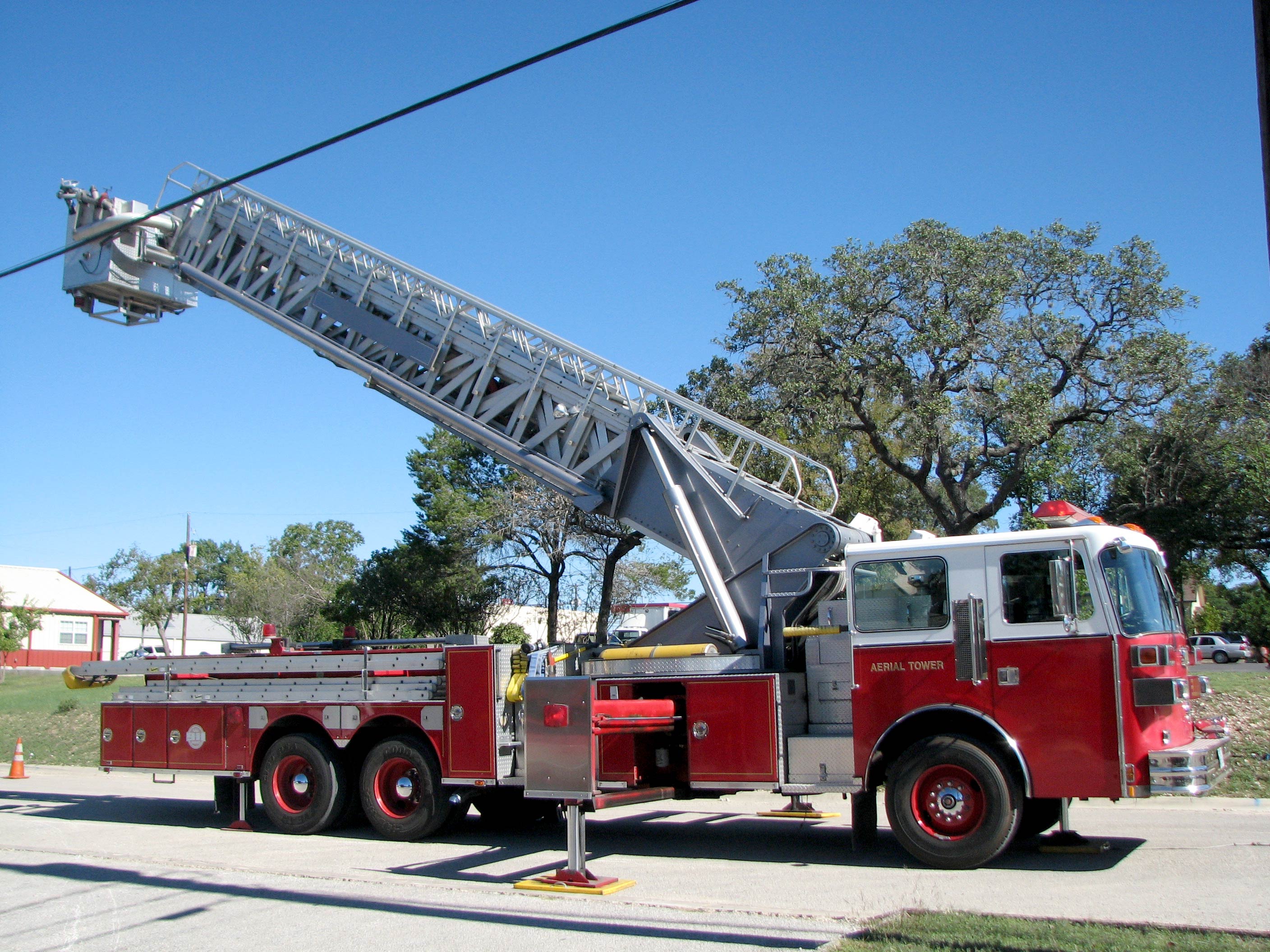 1990 Sutphen 100' Tower Ladder | Used Truck Details