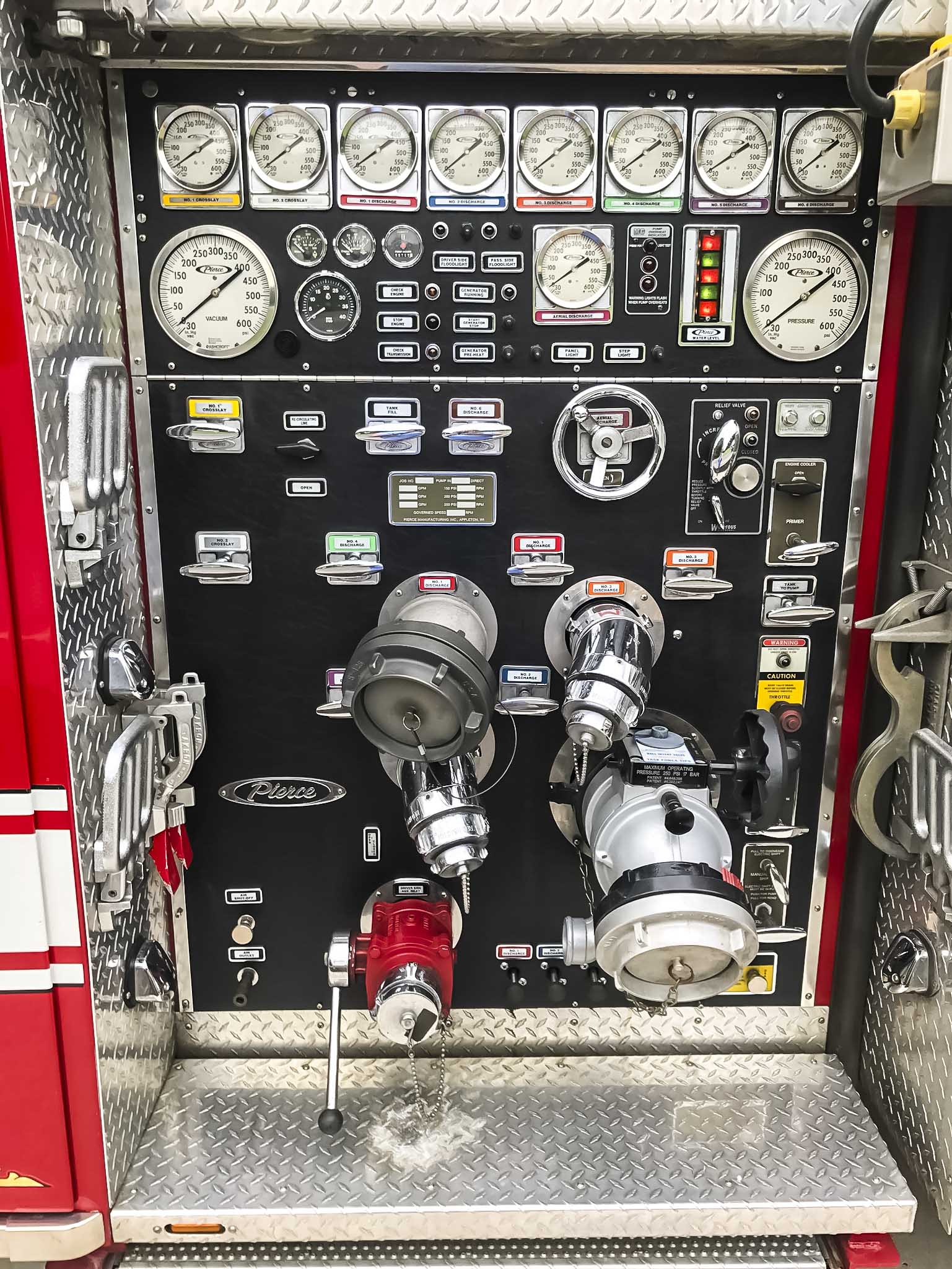 1992 Pierce 105' Platform | Used Truck Details