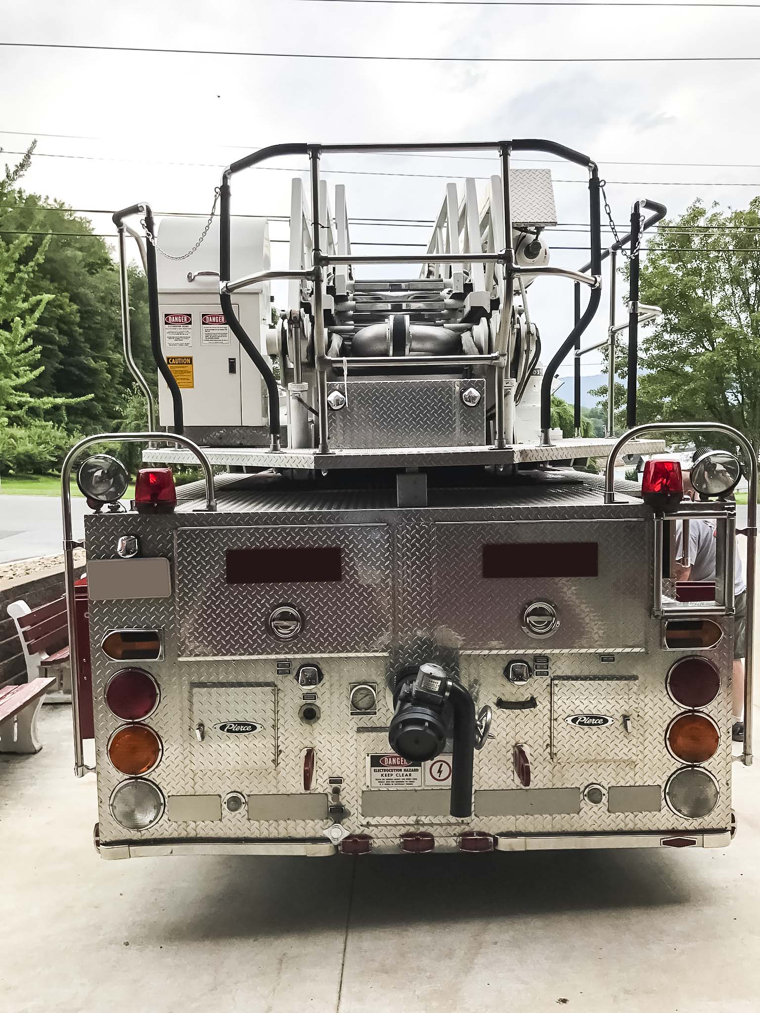 1992 Pierce 105' Platform | Used Truck Details