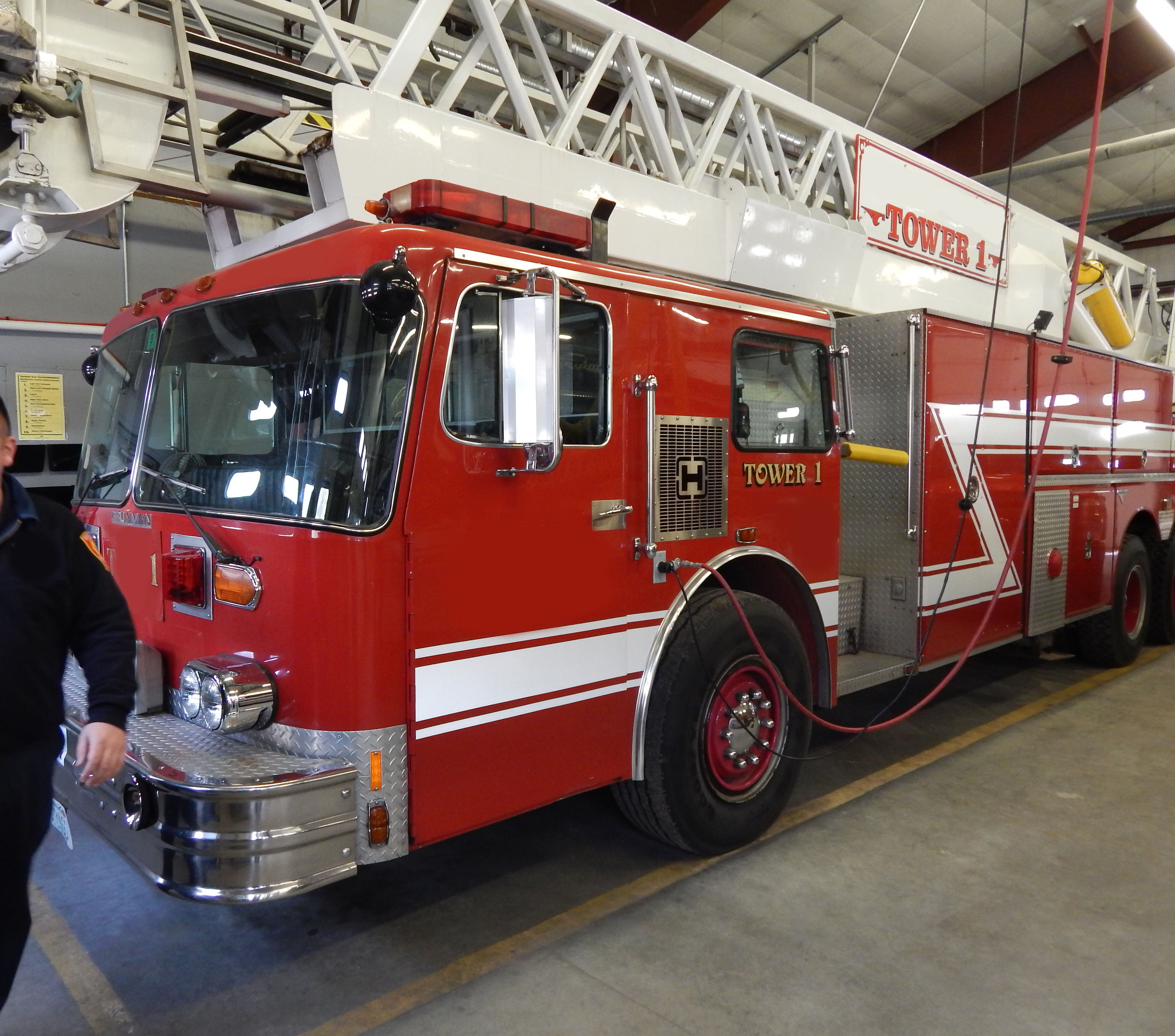 1985 LTI Grumman Hendrickson 95' Platform | Used Truck Details