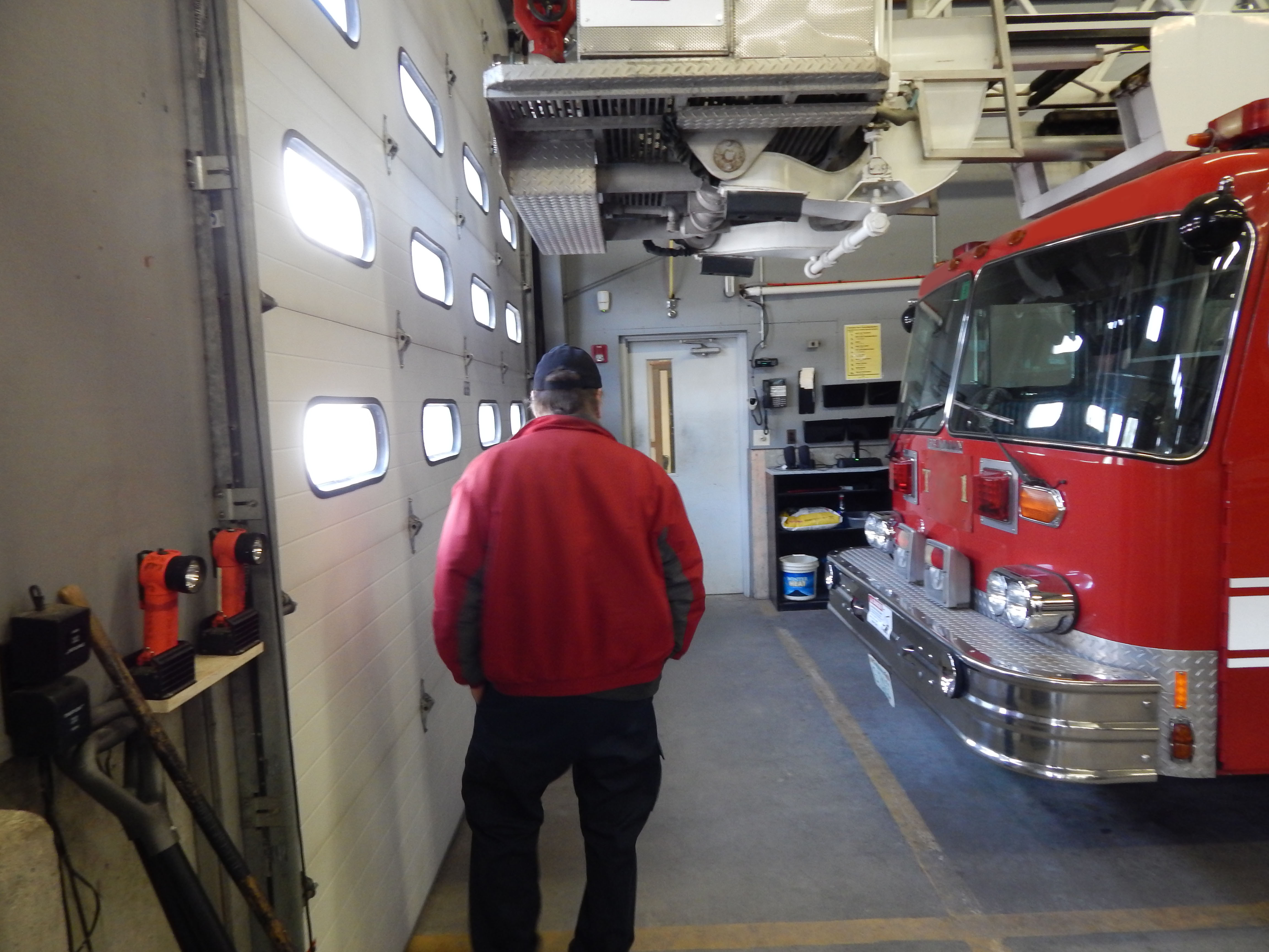 1985 LTI Grumman Hendrickson 95' Platform | Used Truck Details