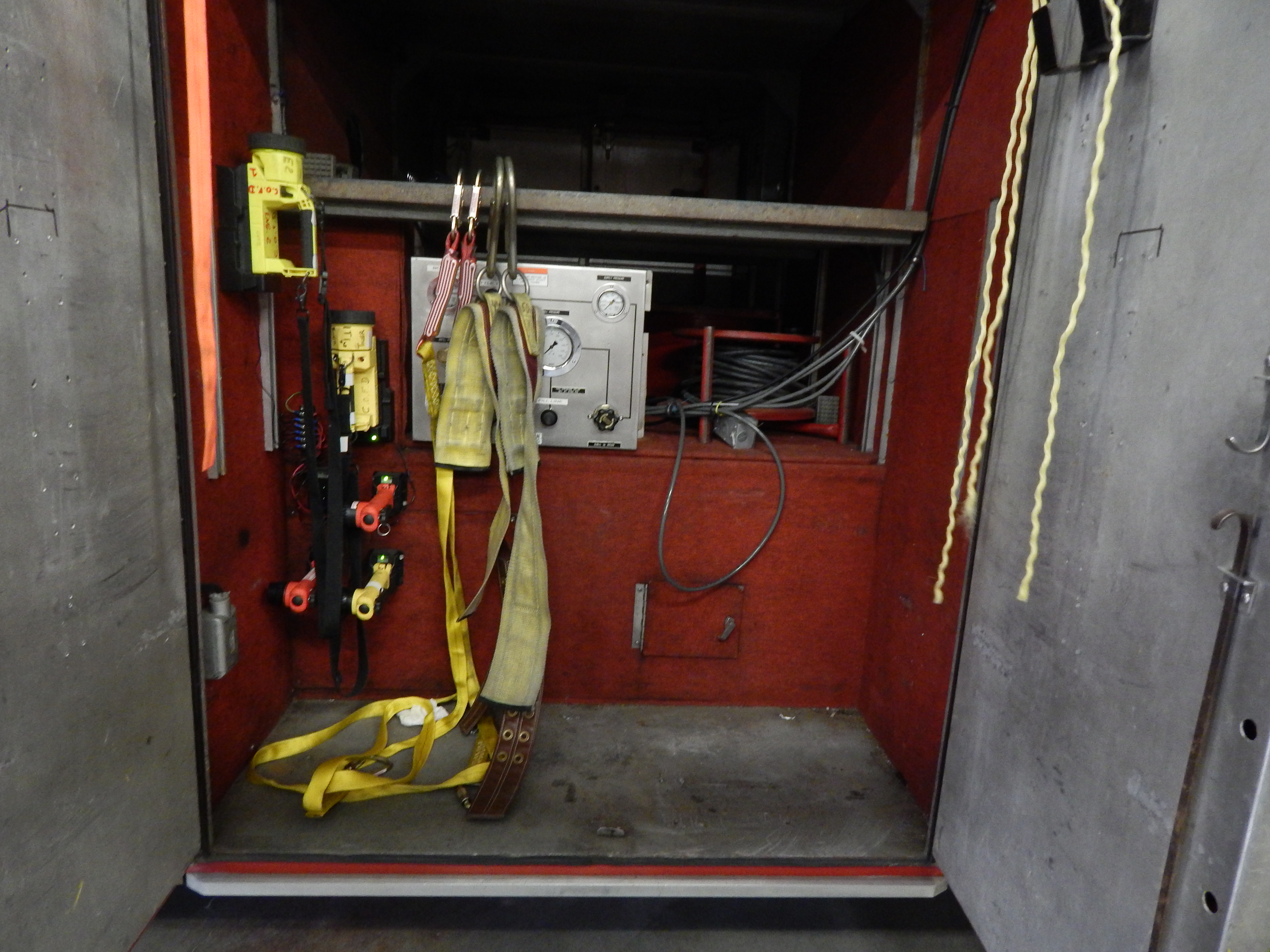 1985 LTI Grumman Hendrickson 95' Platform | Used Truck Details