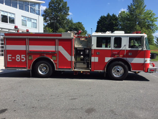 2000 Pierce Saber Pumper | Used Truck Details