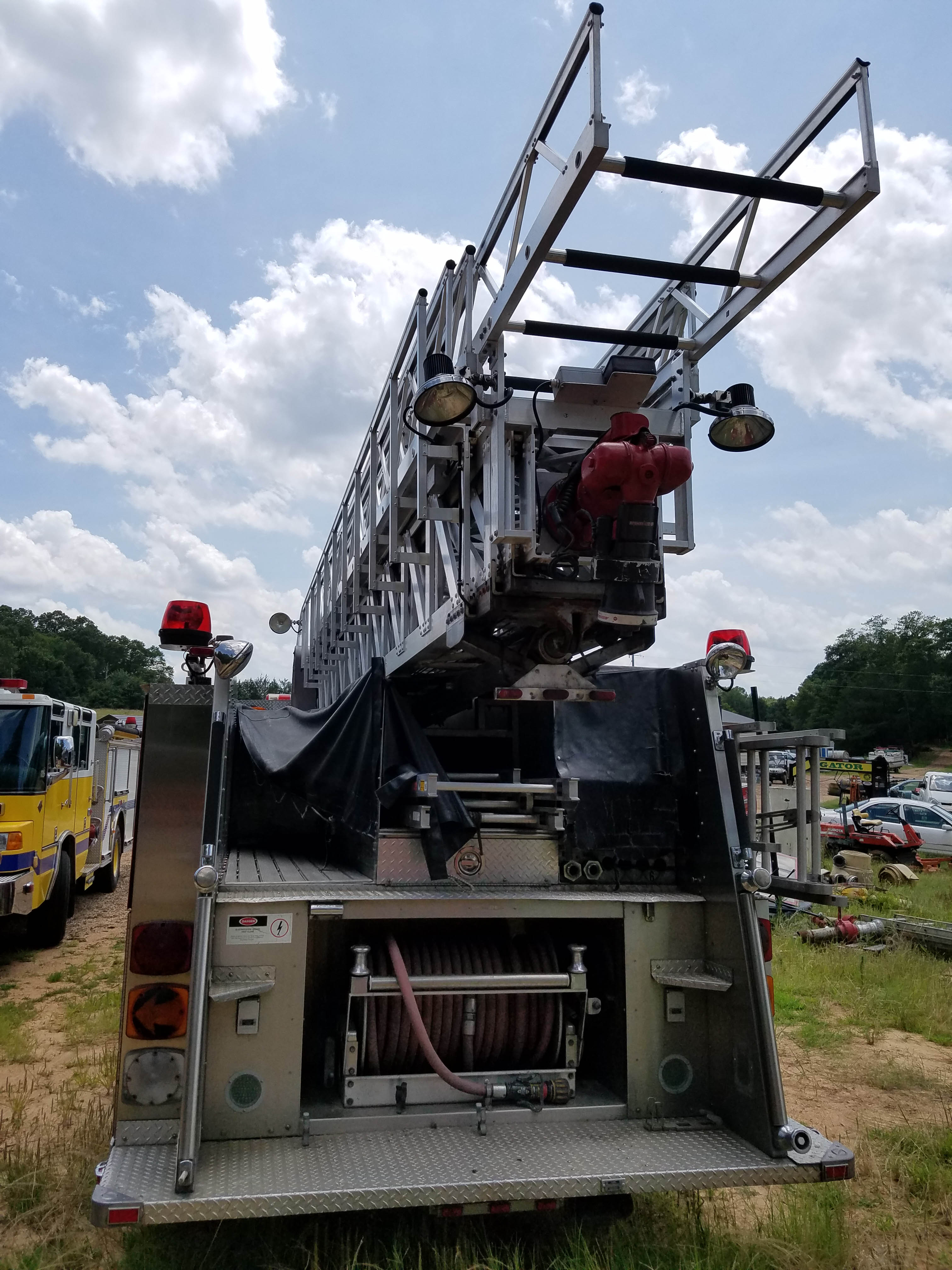 1994 Sutphen Mid-Mount Aerial | Used Truck Details