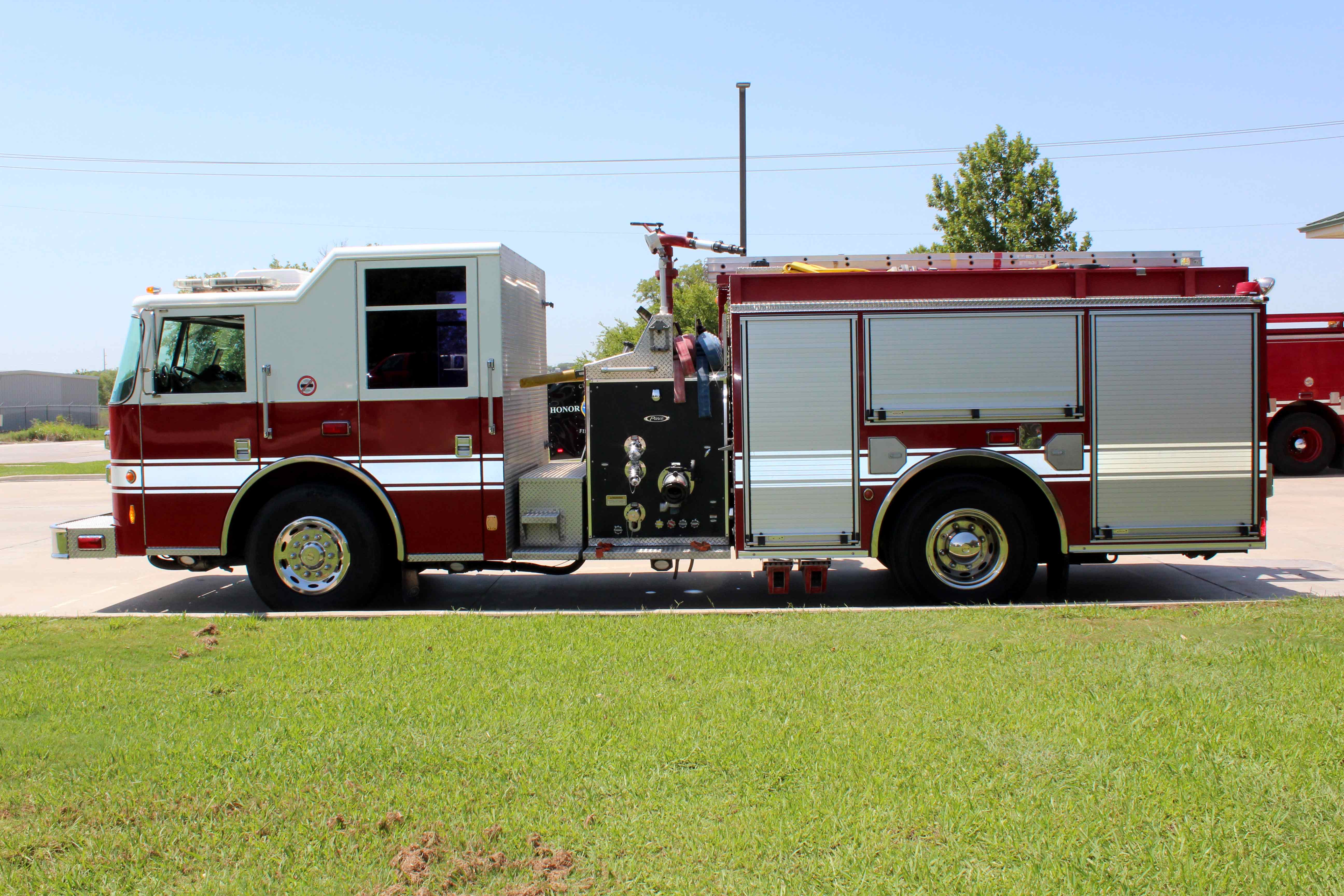 2003 Pierce Contender Pumper | Used Truck Details