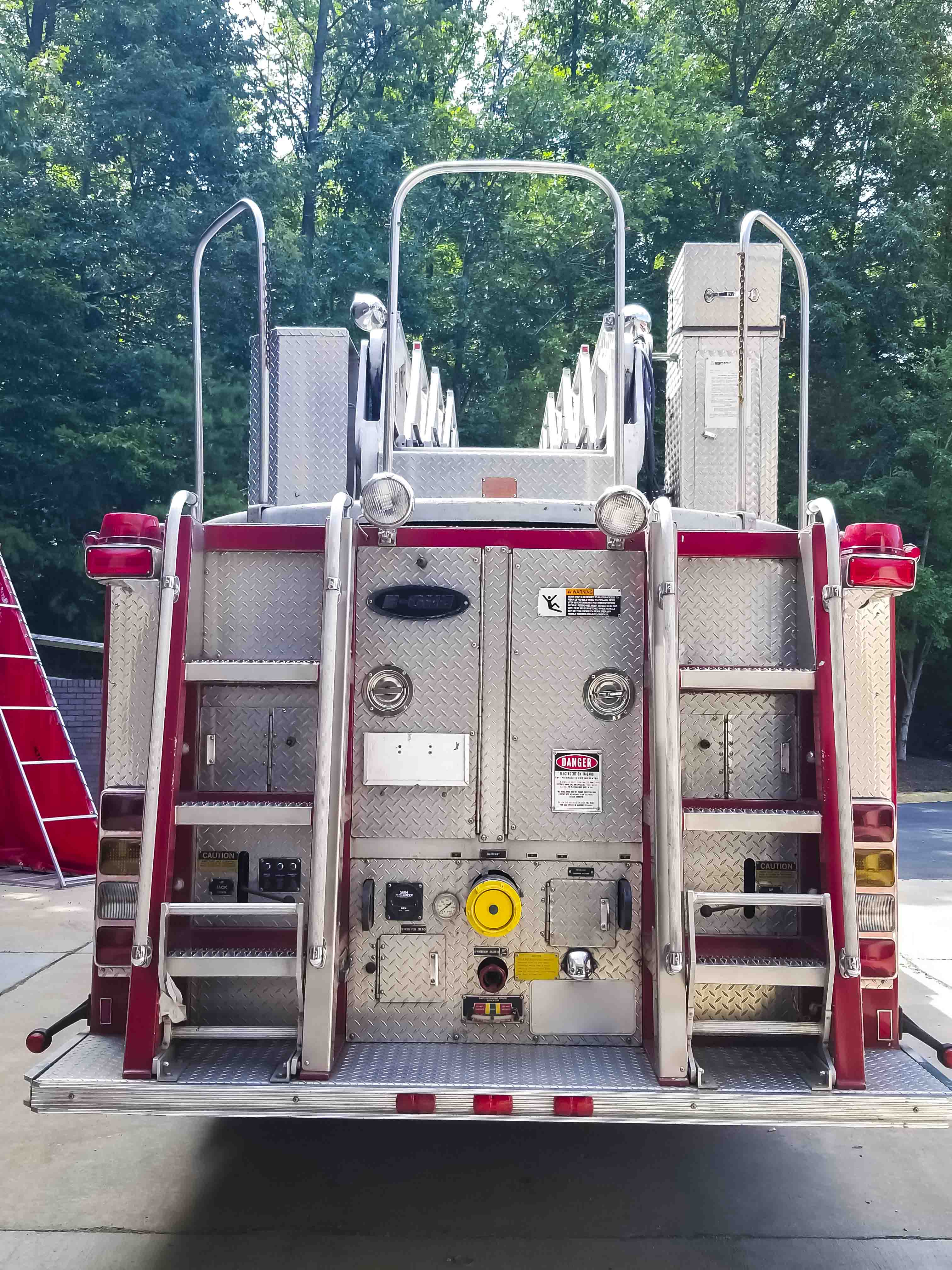 1989 E-One Hurricane 110’ Stratosphere | Used Truck Details