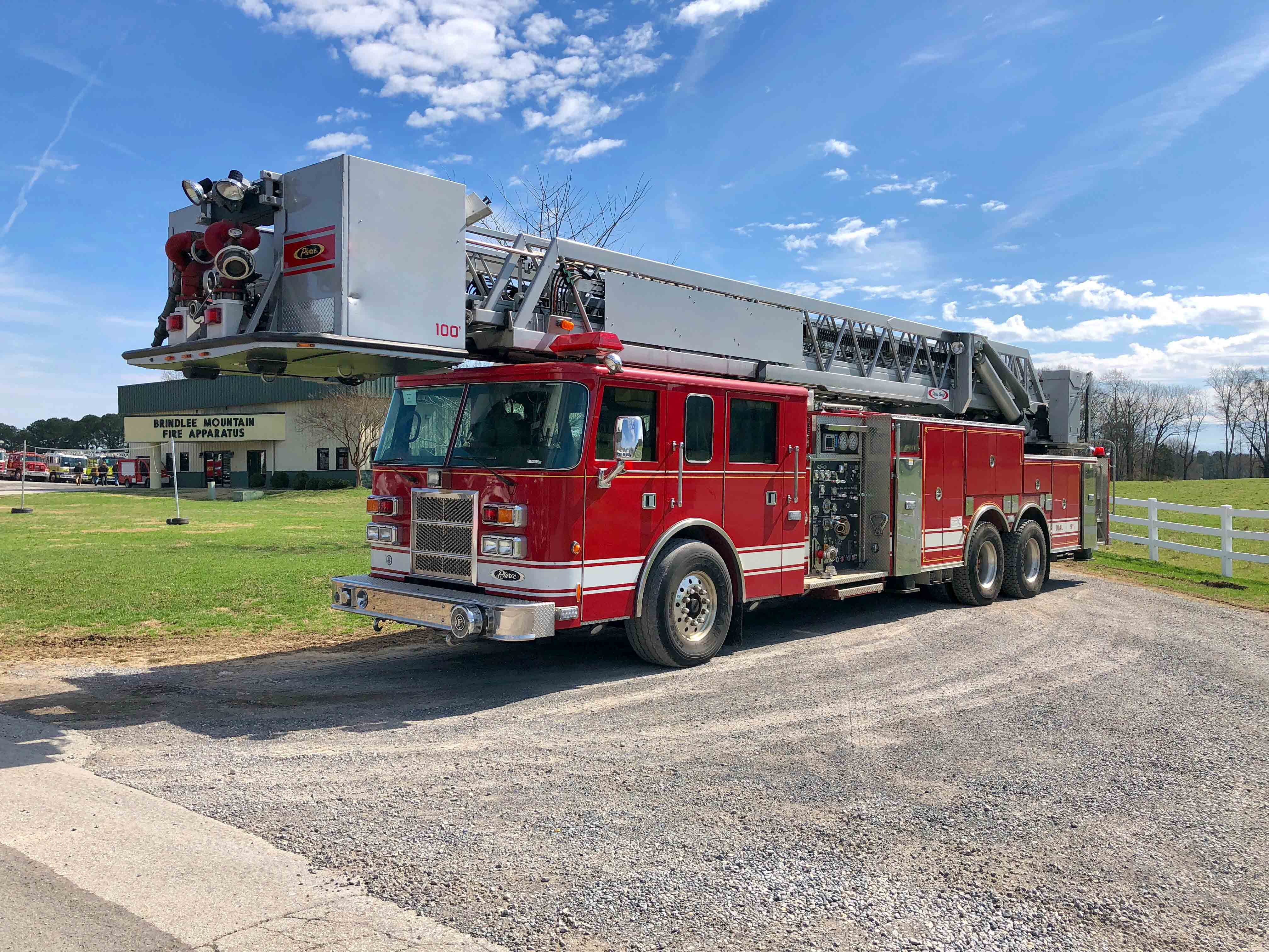 2001 Pierce Dash 100' Platform | Used Truck Details