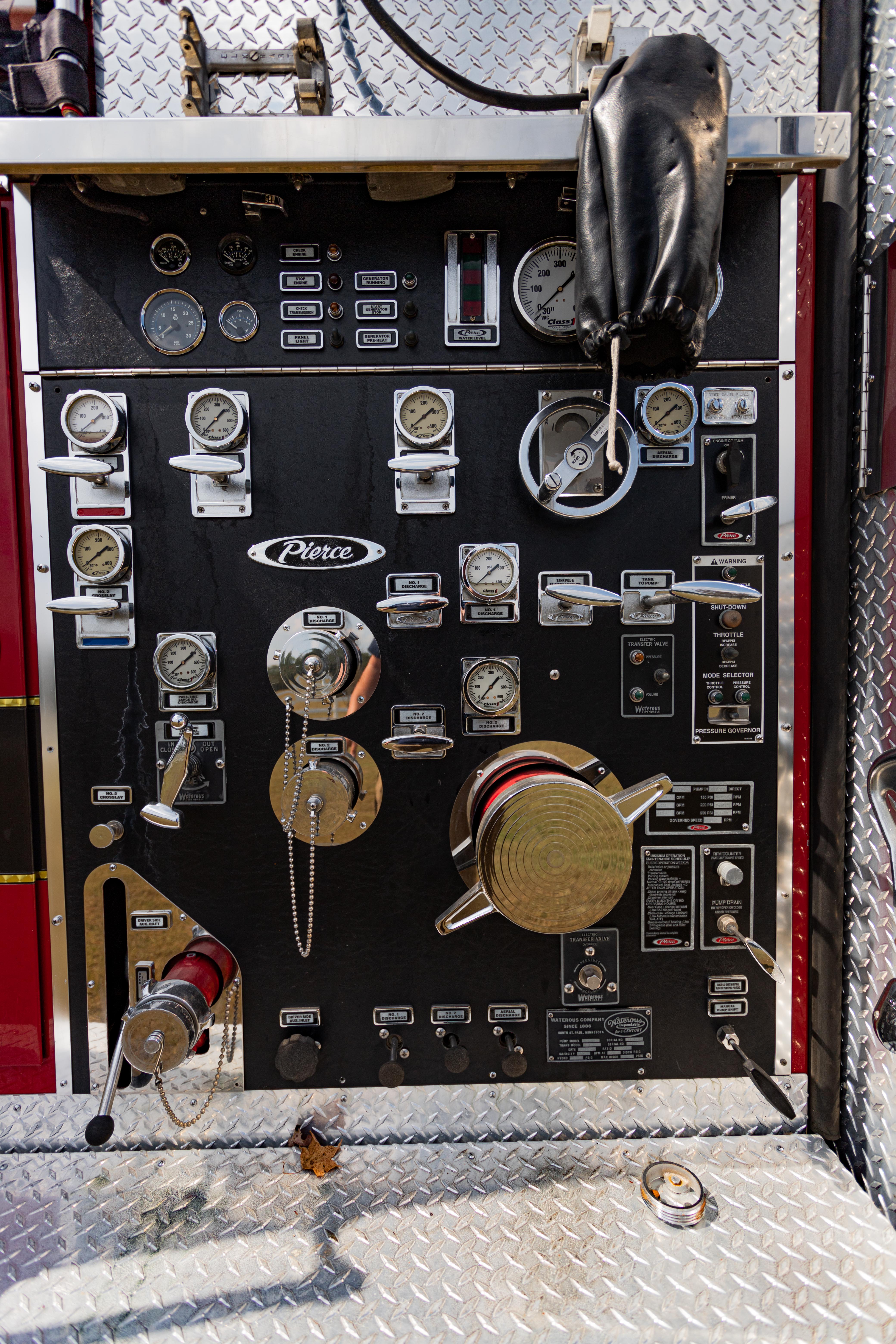 1997 Pierce 100' Platform | Used Truck Details