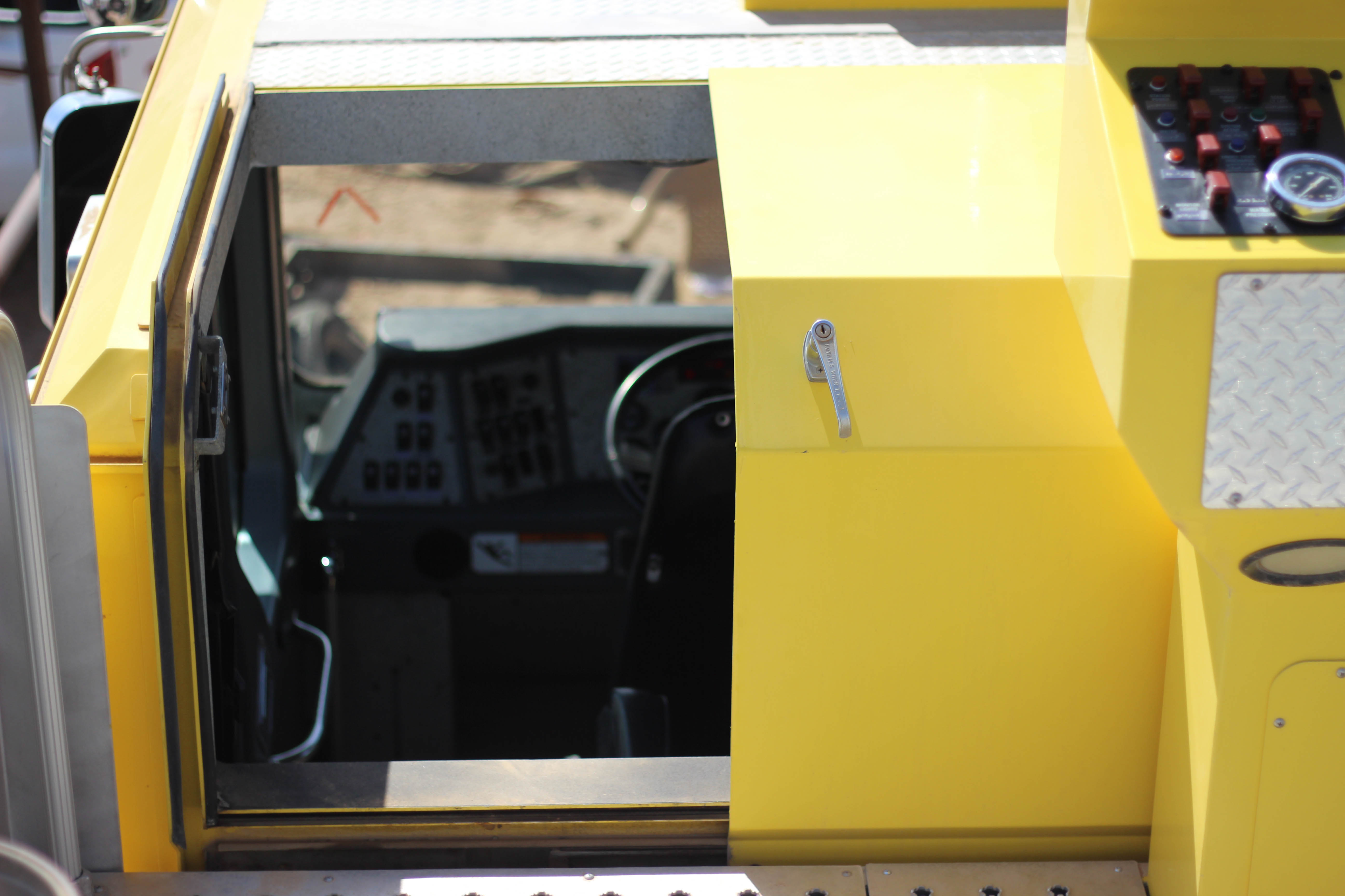 2003 E-One Titan 6x6 ARFF | Firetrucks Unlimited