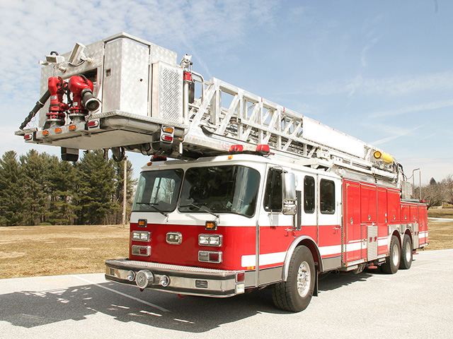 1997 E-One Hurricane 105' Straight Tower | Used Truck Details