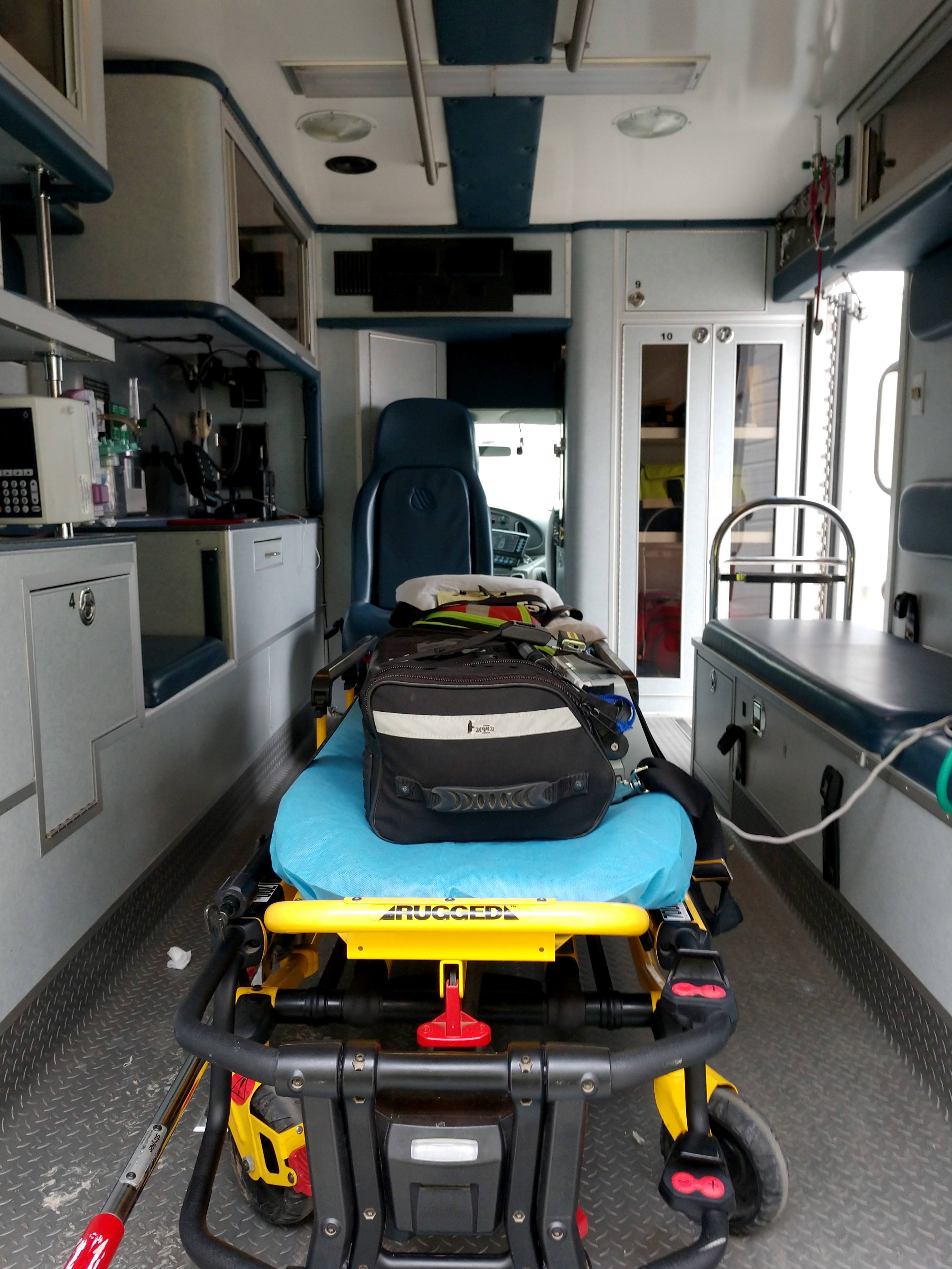 2007 MedTech E450 Ambulance | Used Truck Details