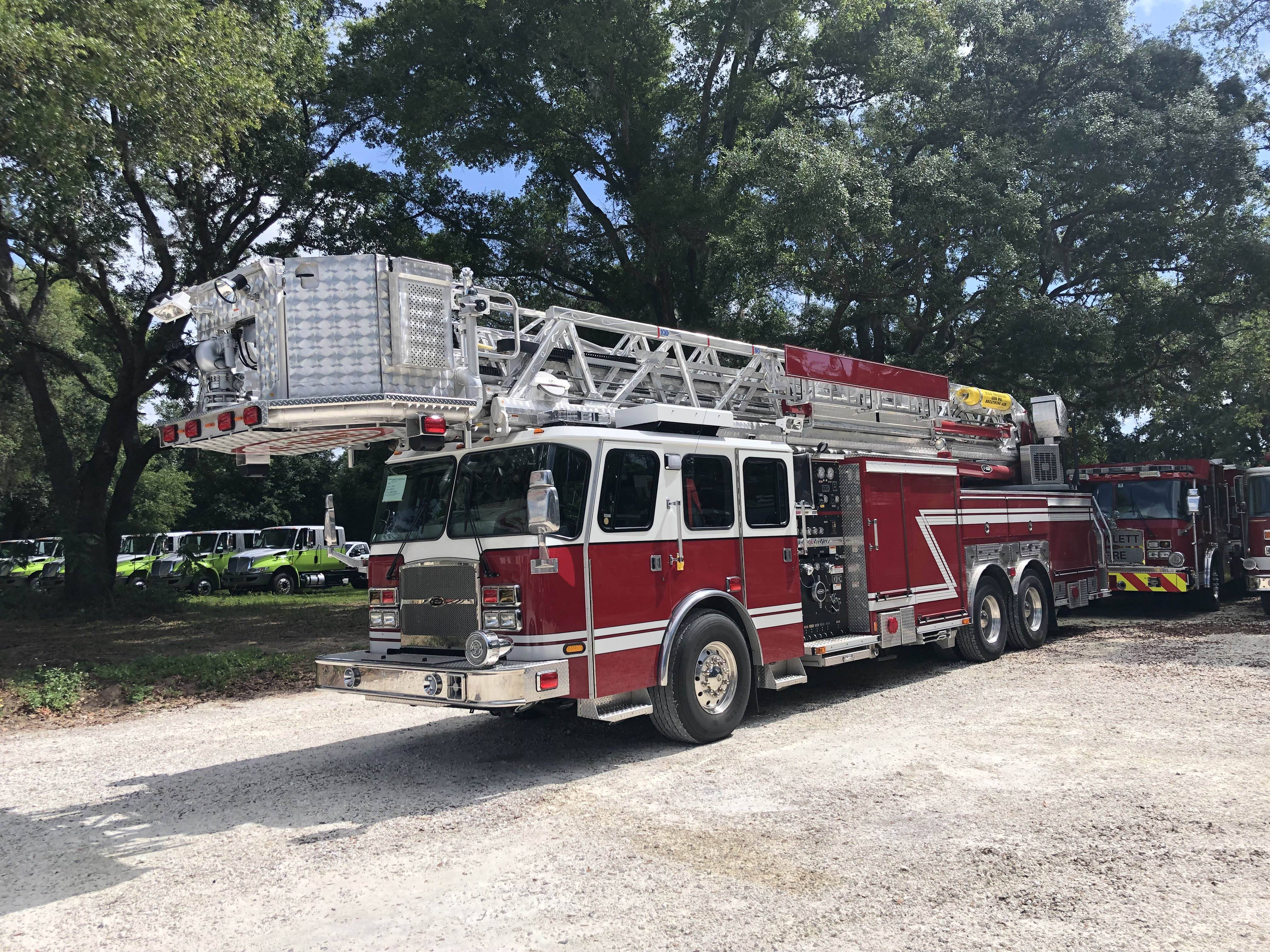 2013 E-One Cyclone II 100' Platform | Used Truck Details