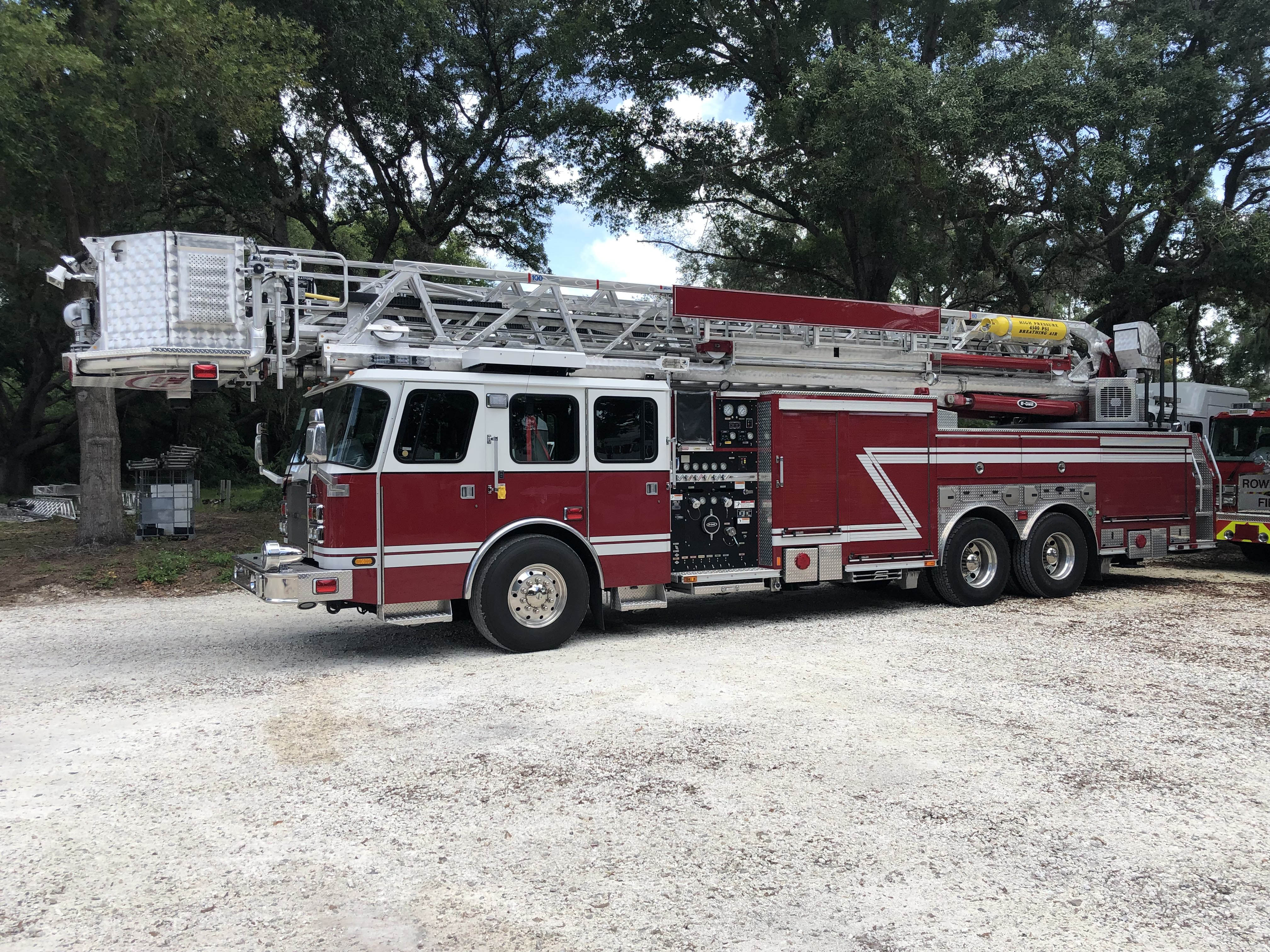 2013 E-One Cyclone II 100' Platform | Used Truck Details