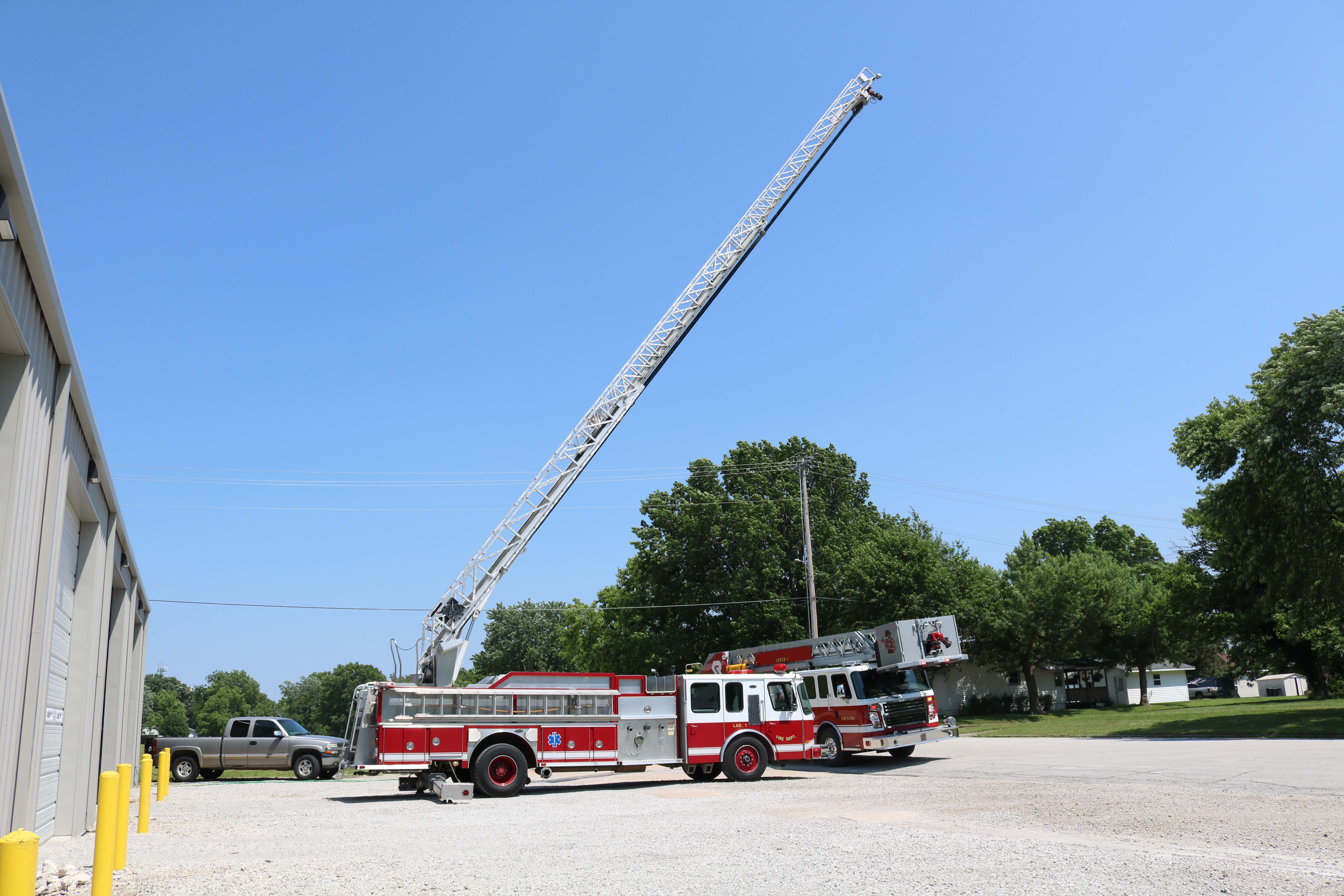 1993 E-One Hurricane 75' Quint | Used Truck Details