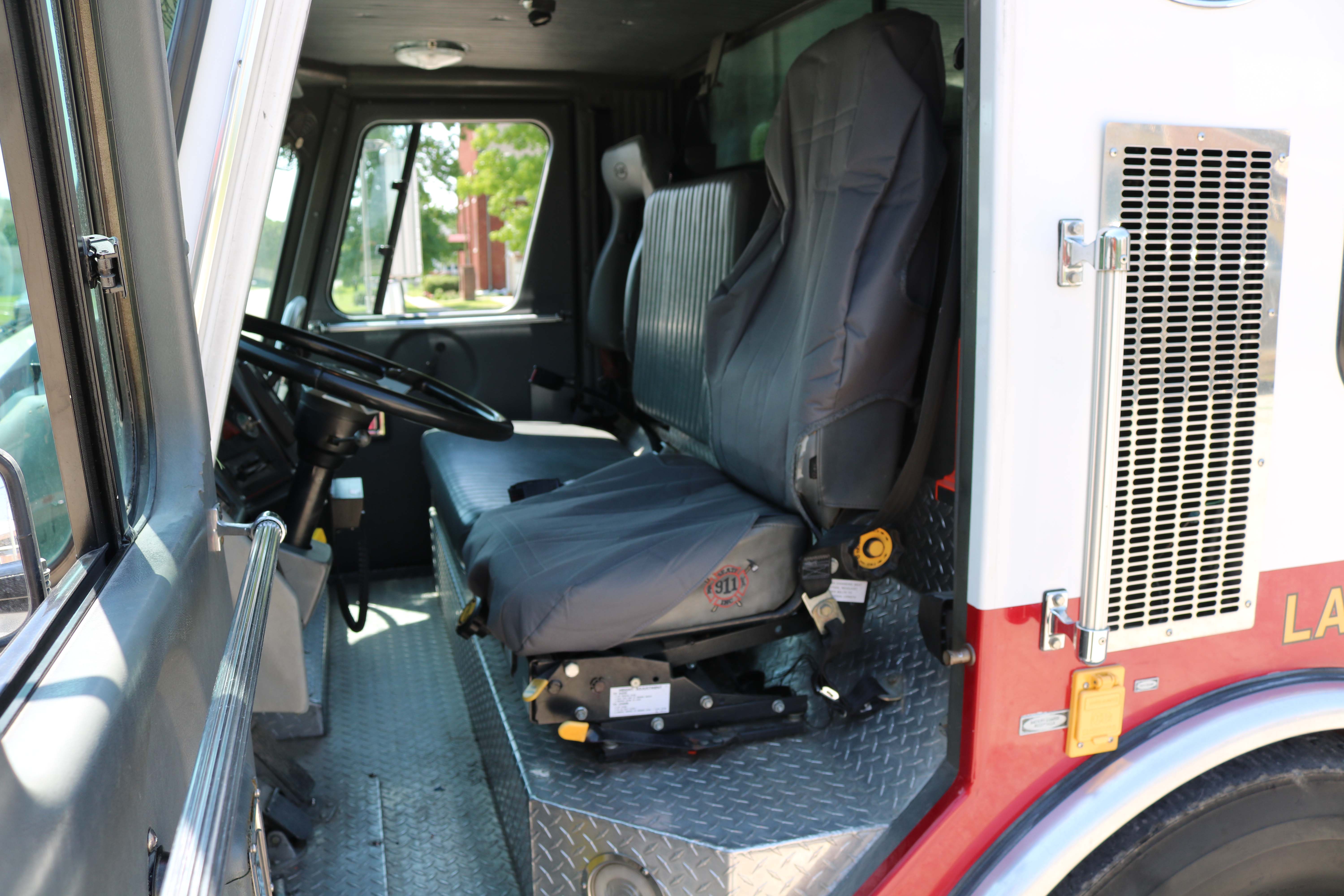 1993 E-One Hurricane 75' Quint | Used Truck Details