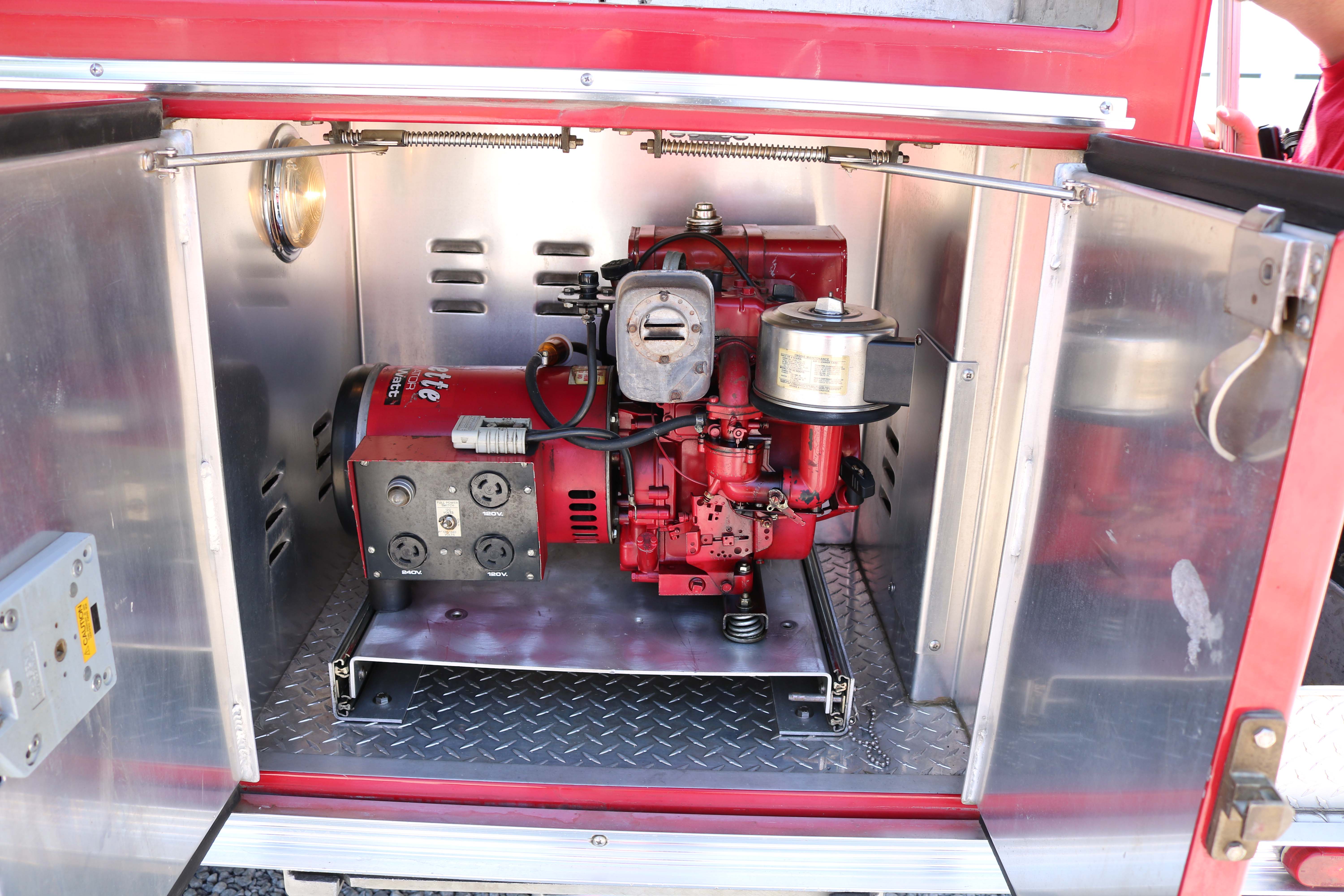 1993 E-One Hurricane 75' Quint | Used Truck Details